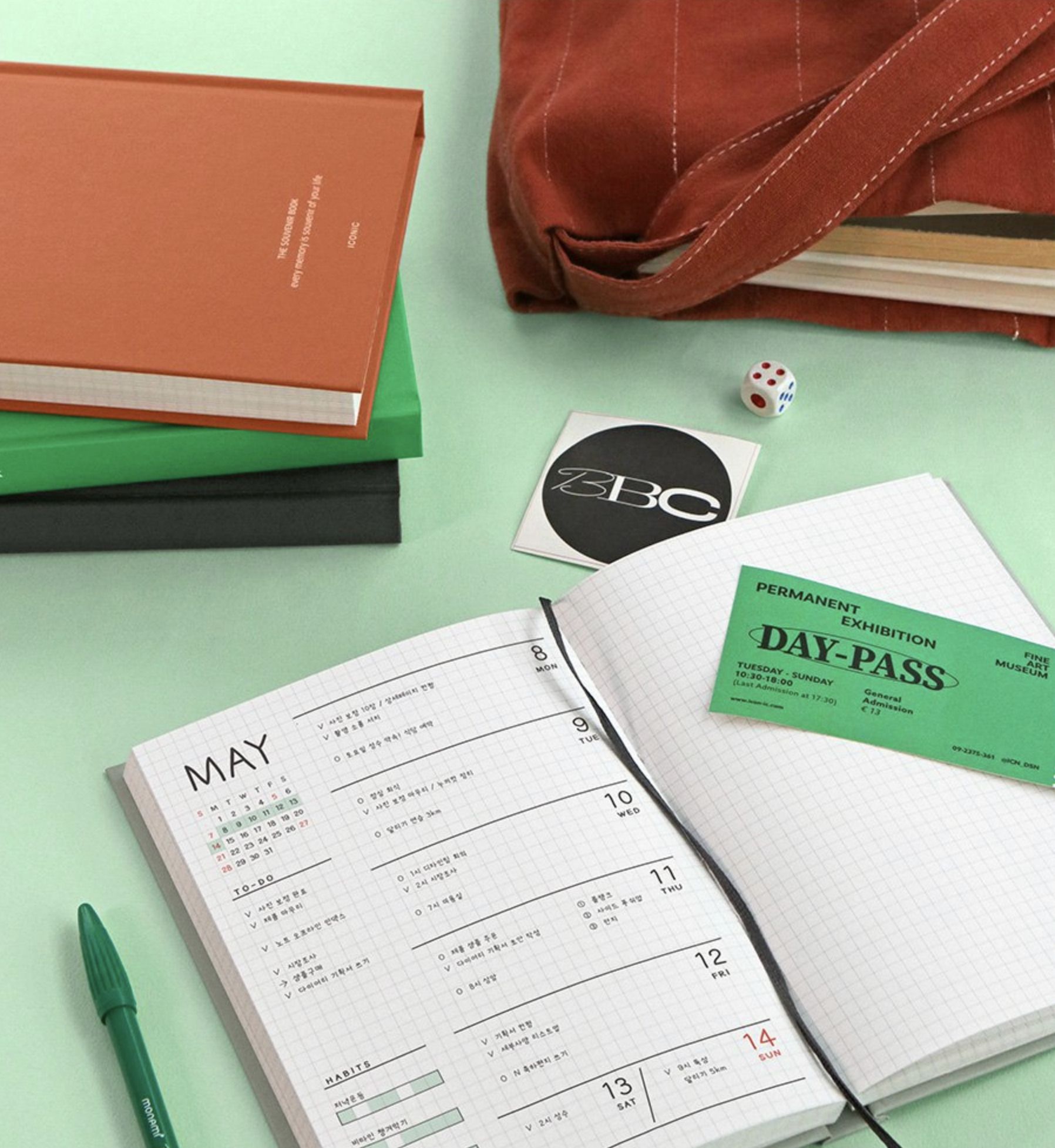 MochiThings: Souvenir B6 Hardcover Grid Notebook