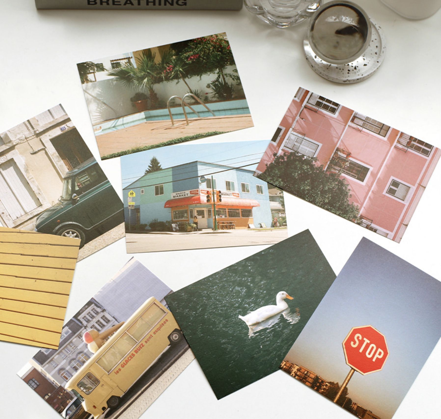 MochiThings: 8pcs The Scenery Postcard Set