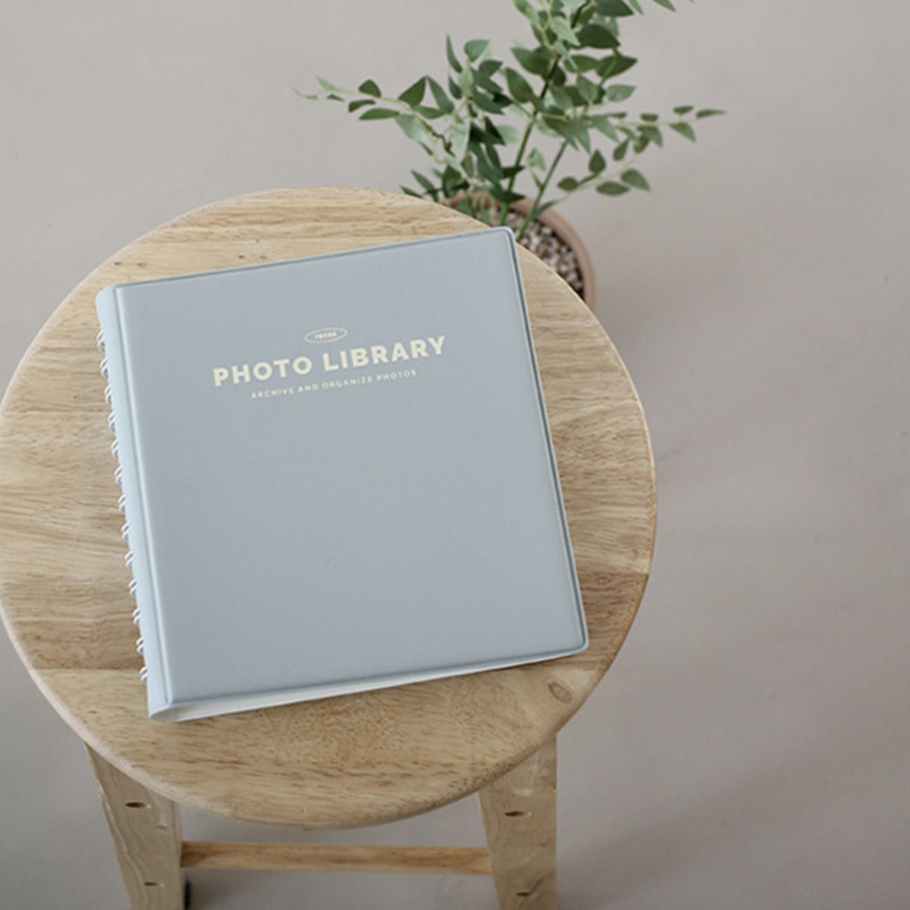 MochiThings: Self-adhesive Photo Library Album