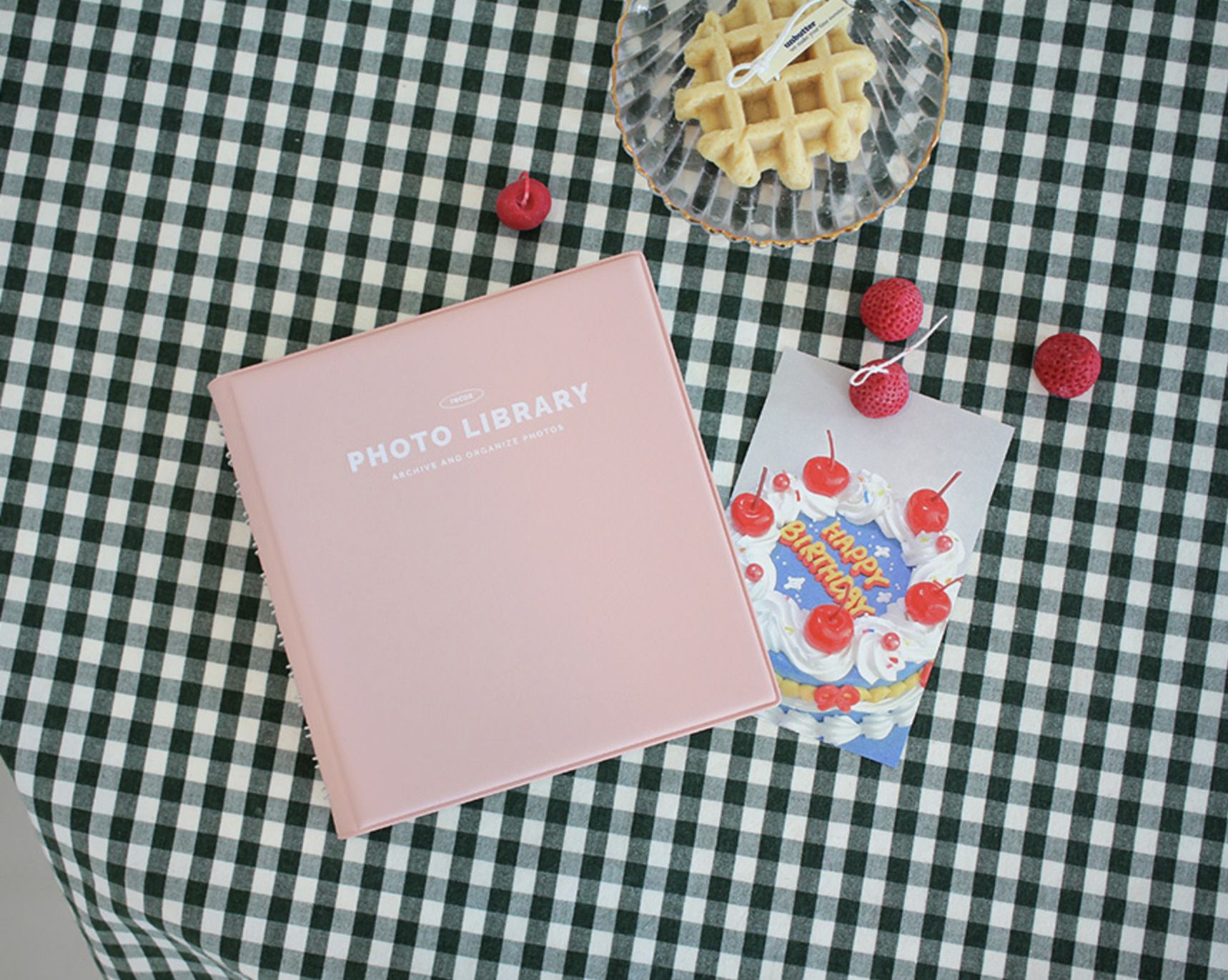 MochiThings: Self-adhesive Photo Library Album