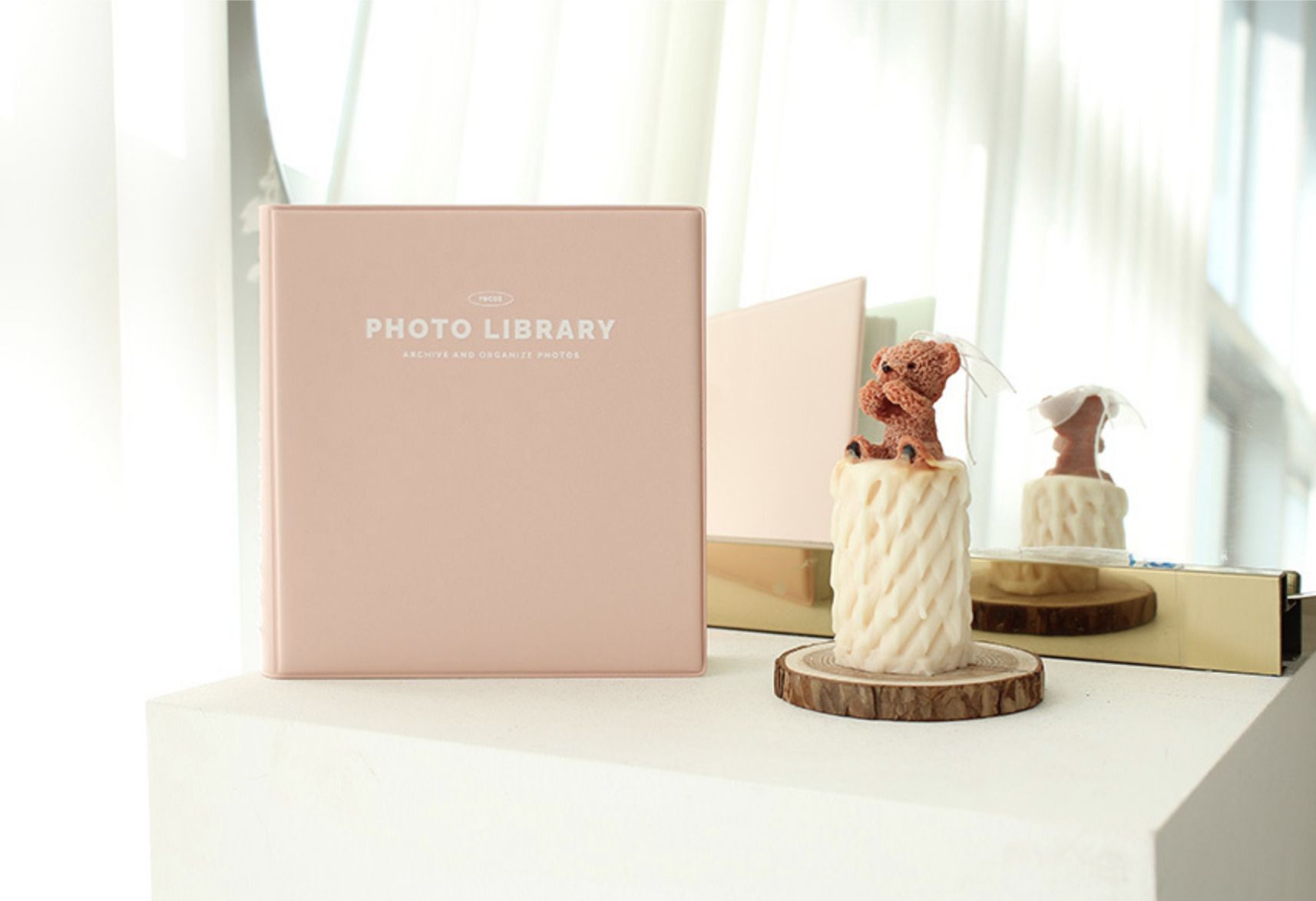MochiThings: Self-adhesive Photo Library Album