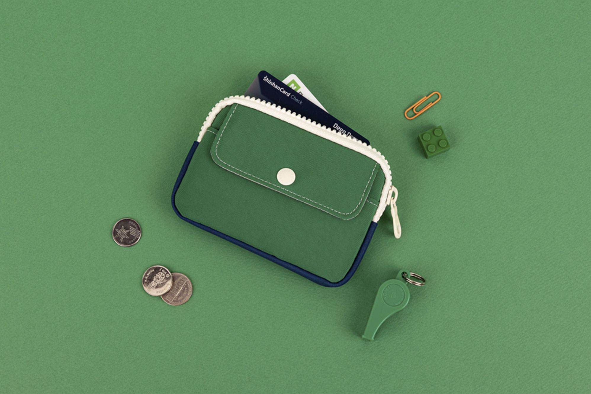 MochiThings: Colorful Nylon Card Pouch