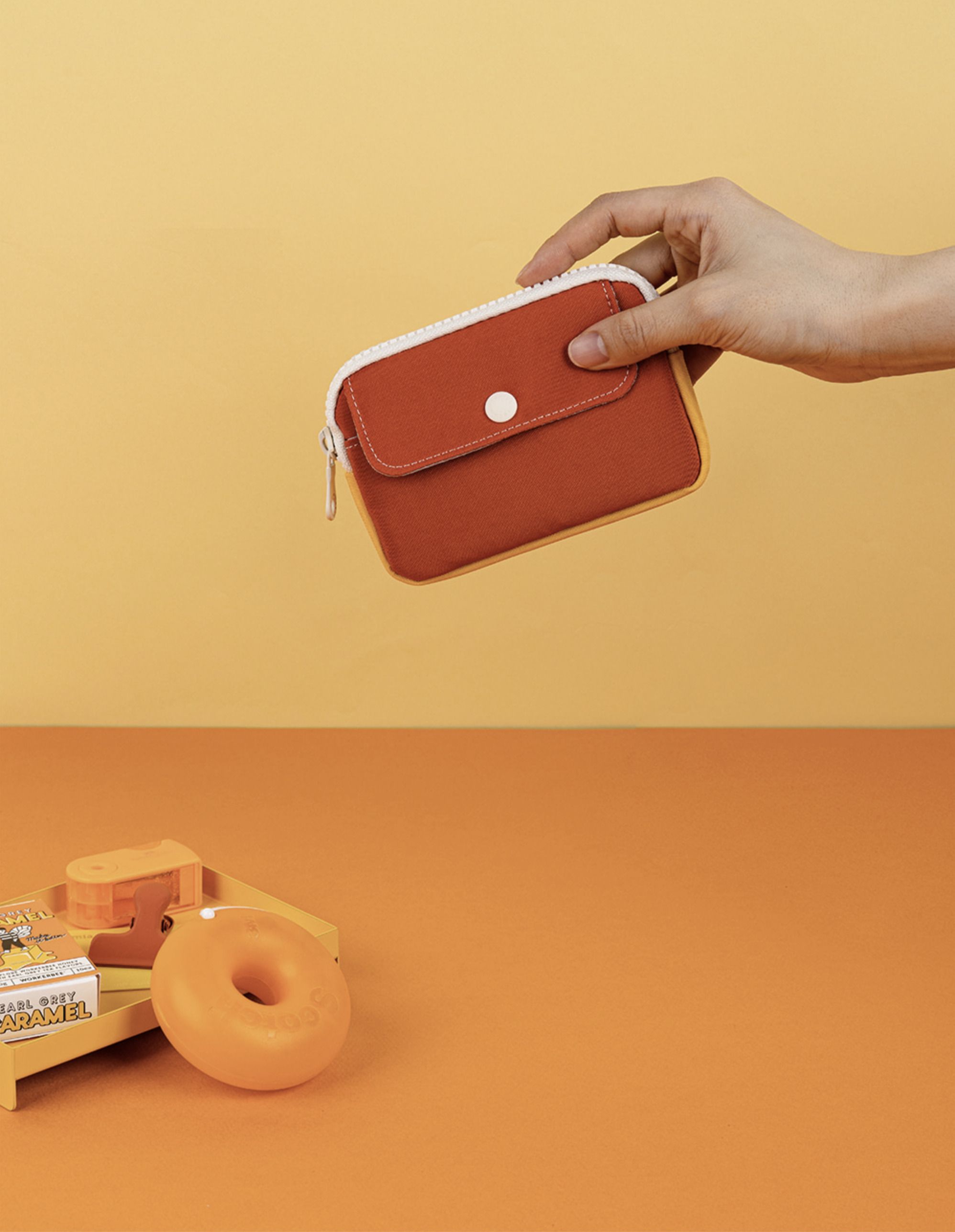 MochiThings: Colorful Nylon Card Pouch