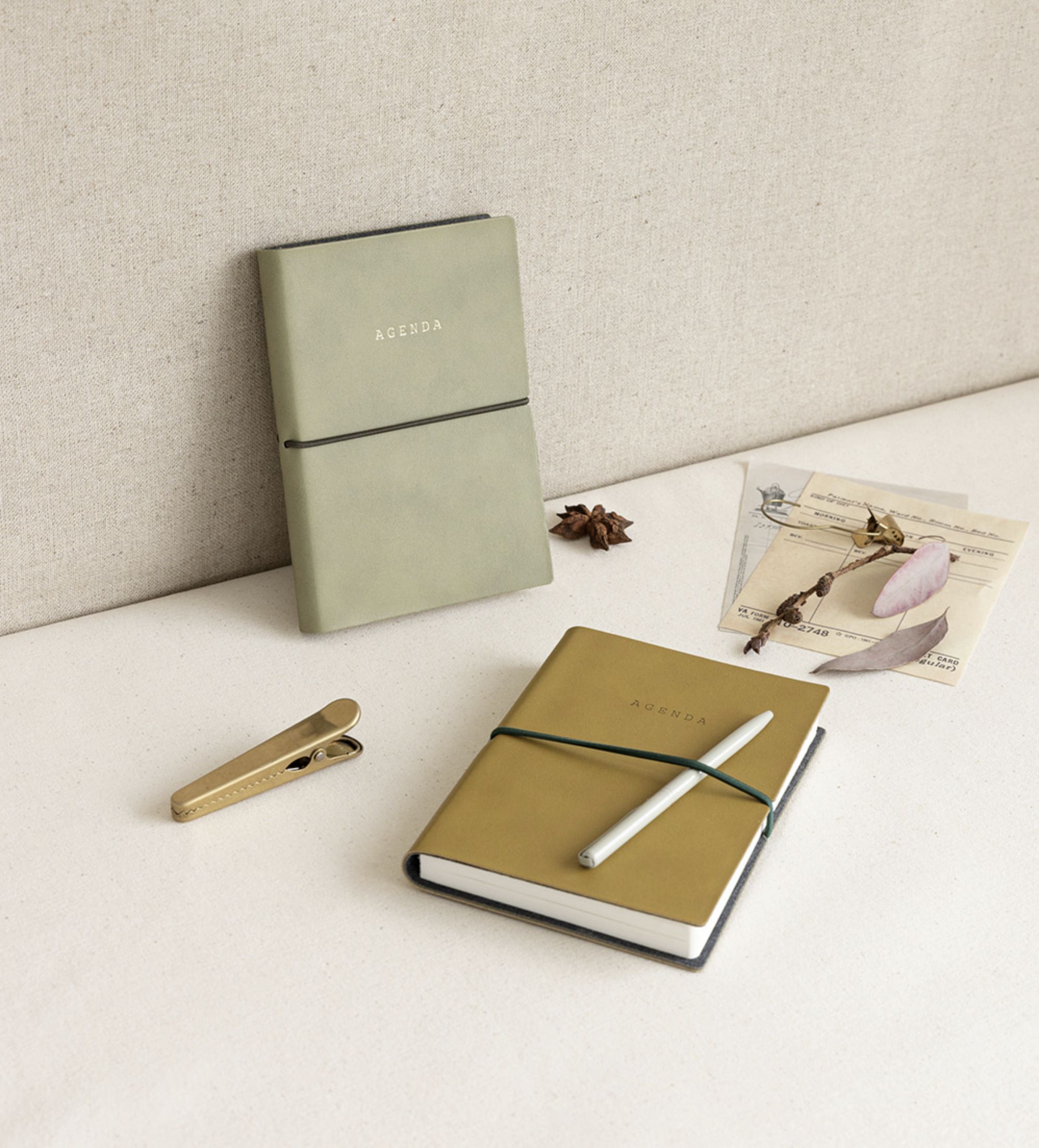 MochiThings: Small Agenda Lined Notebook v4