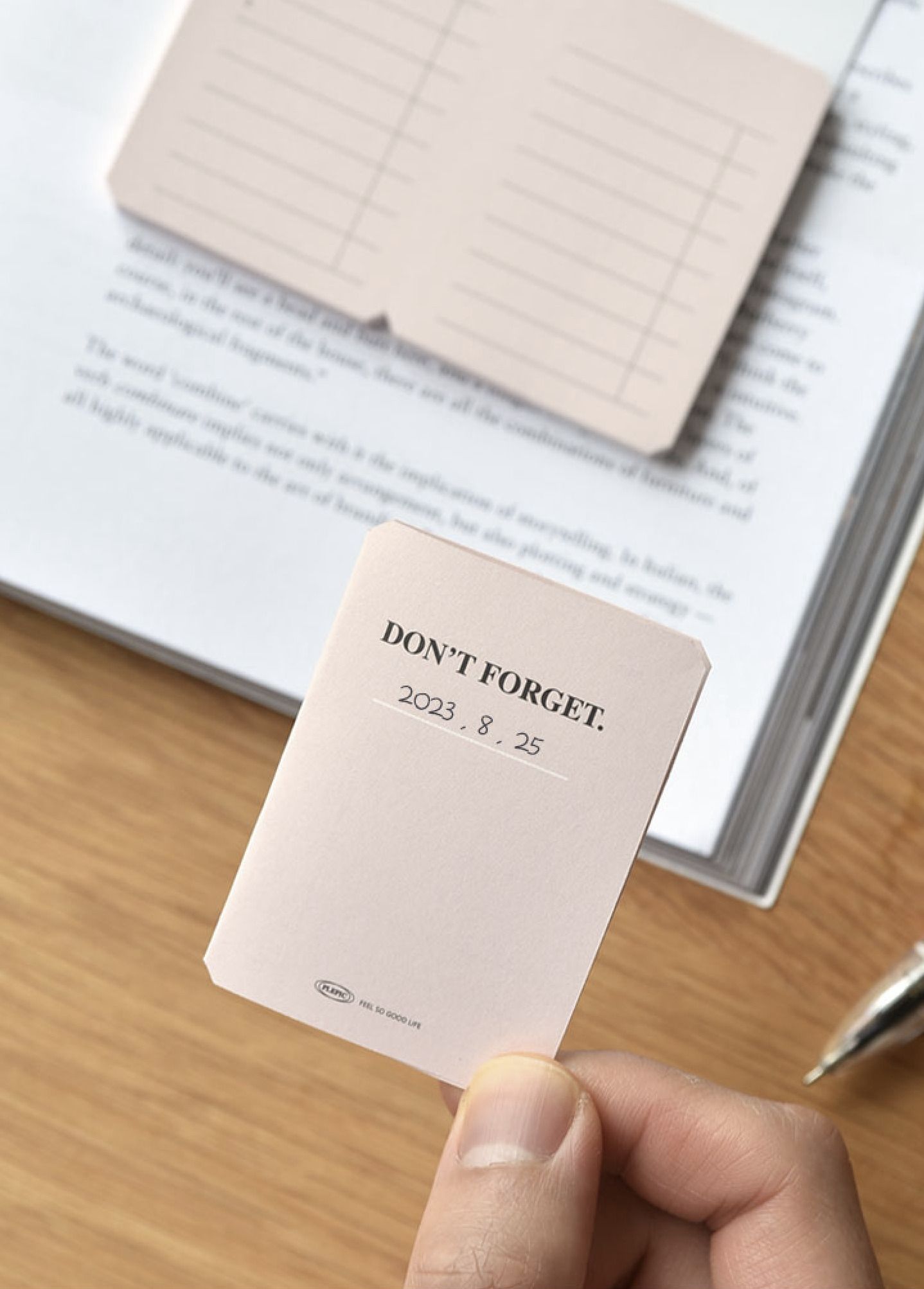 MochiThings: Thumbnail Foldable Book Sticky Note