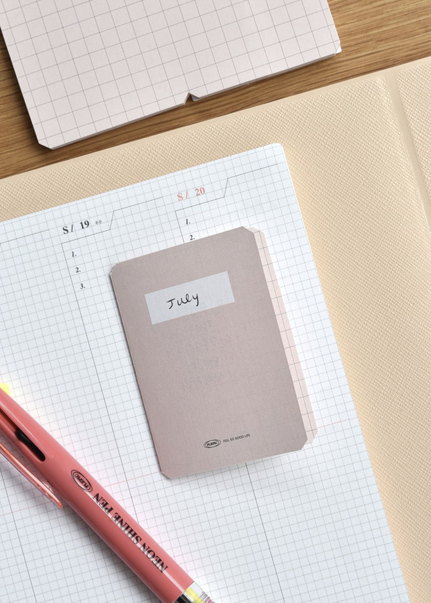 MochiThings: Thumbnail Foldable Book Sticky Note