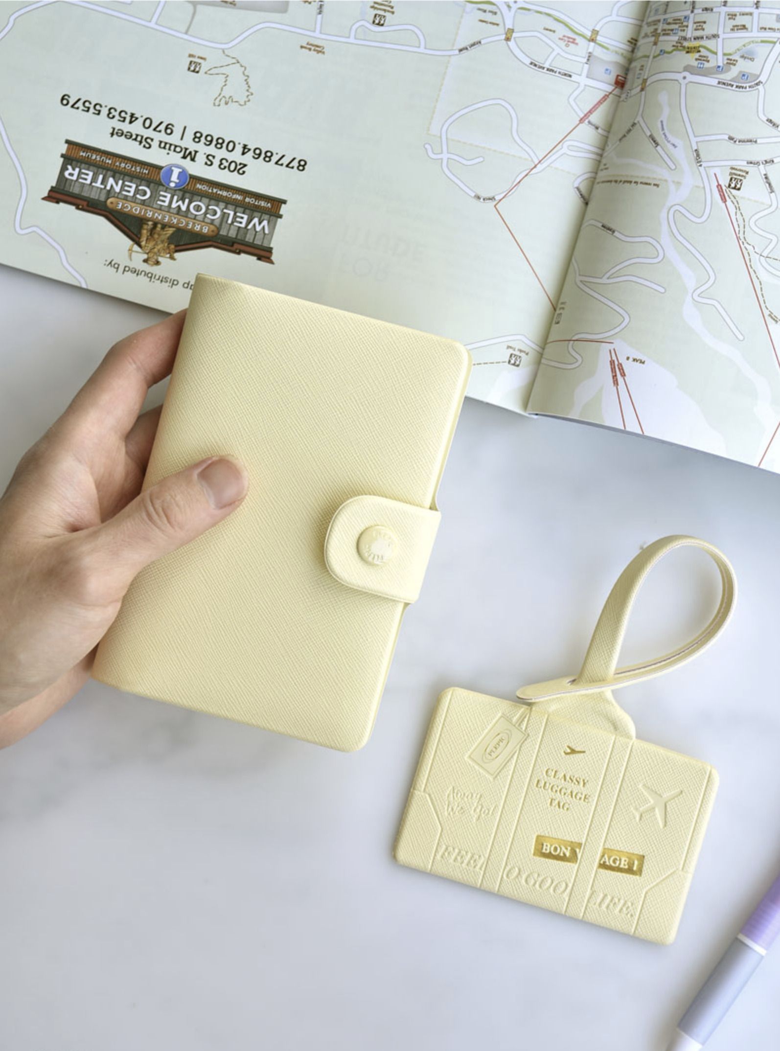 MochiThings: Classy Anti Skimming Passport & SIM Card Case