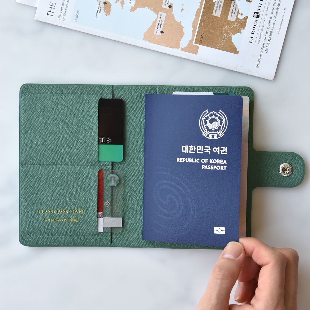 MochiThings: Classy Anti Skimming Passport & SIM Card Case