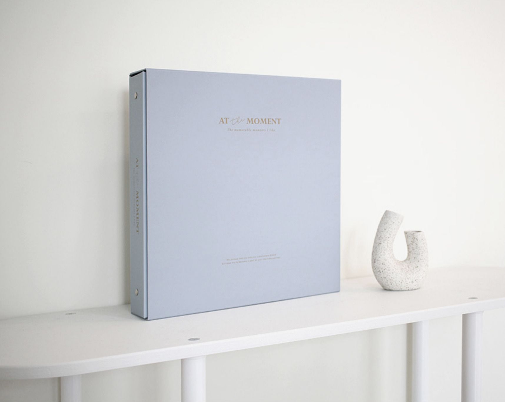 MochiThings: Giant At the Moment 4 Ring Binder Photo Album