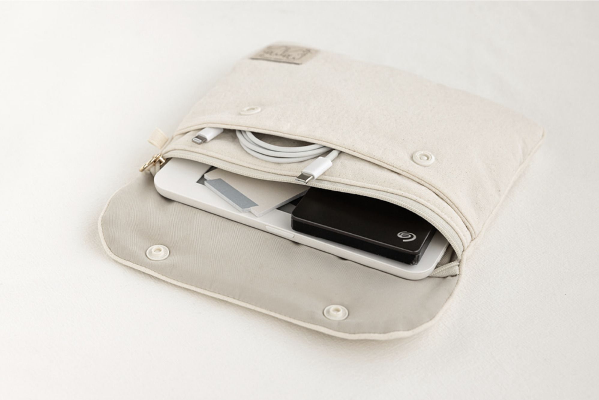 MochiThings: Piyo Double Snap Pouch