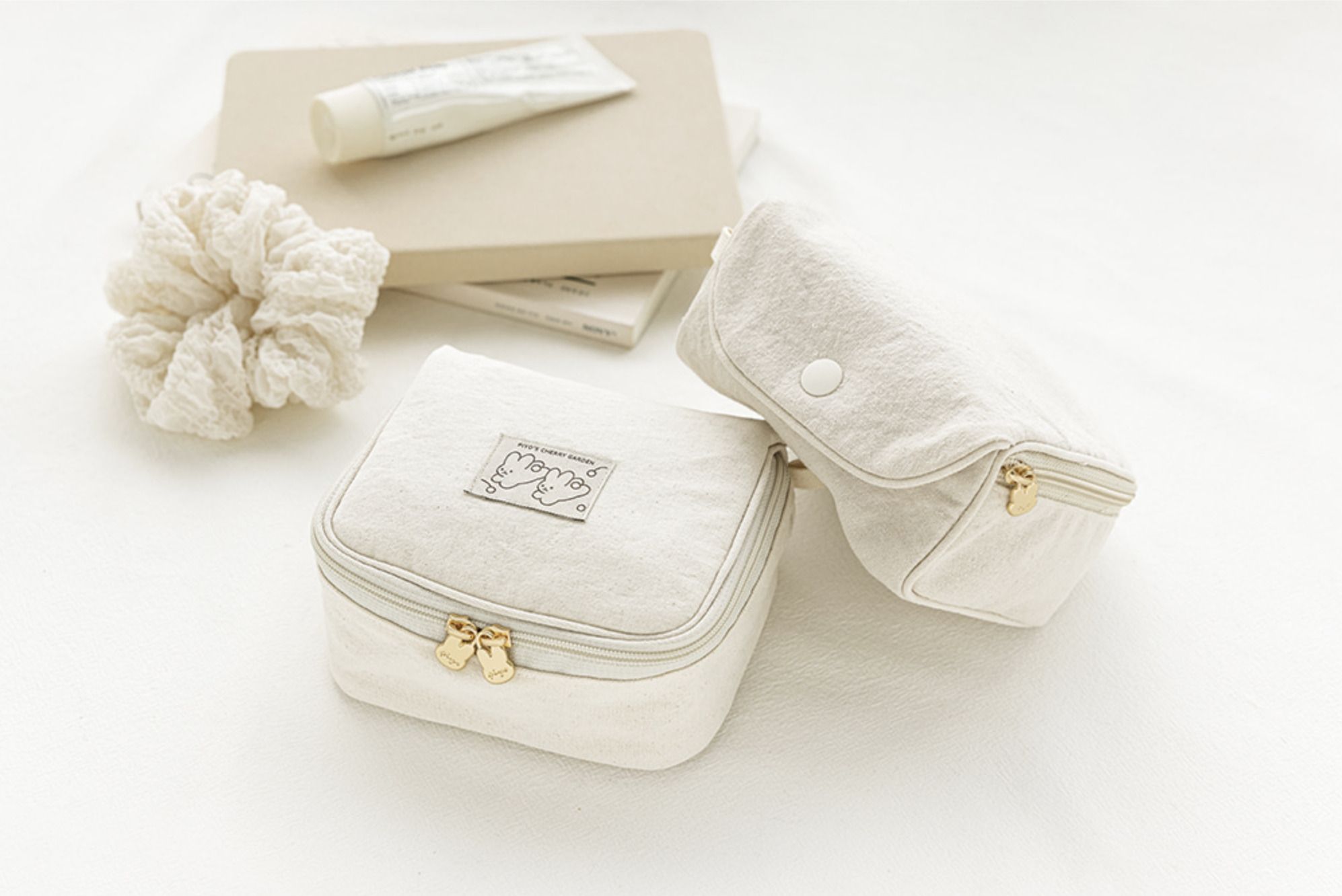 MochiThings: Piyo Snap Cosmetic Pouch