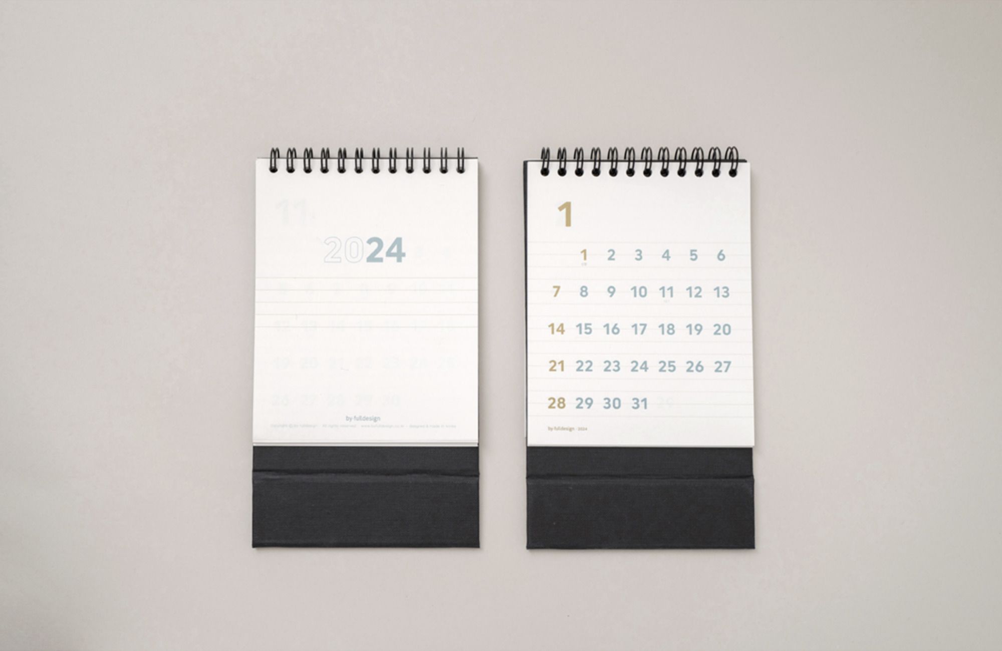 MochiThings: 2024 Mini Basic Desk Calendar