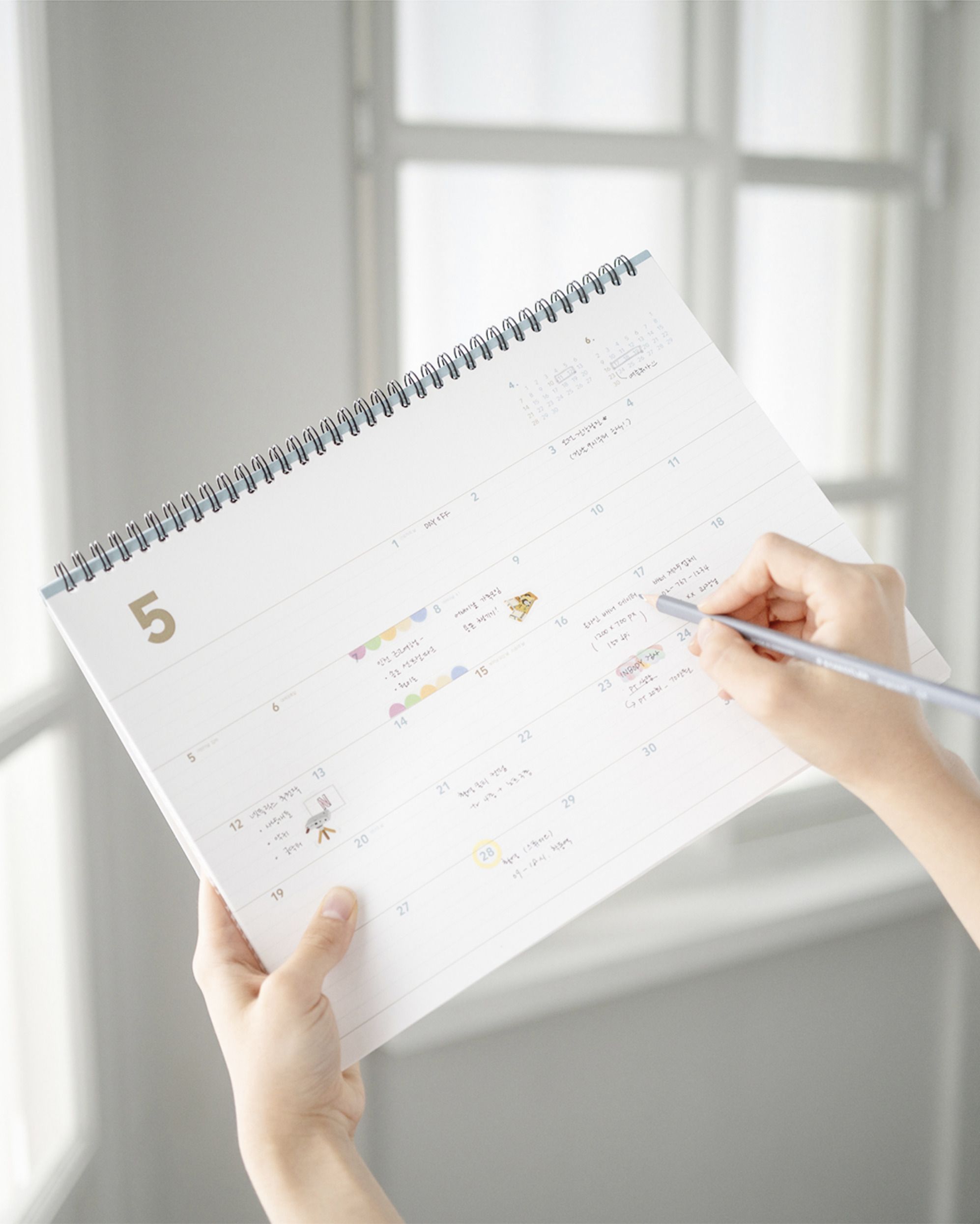 MochiThings: 2024 Wide Basic Desk Weekly Planner