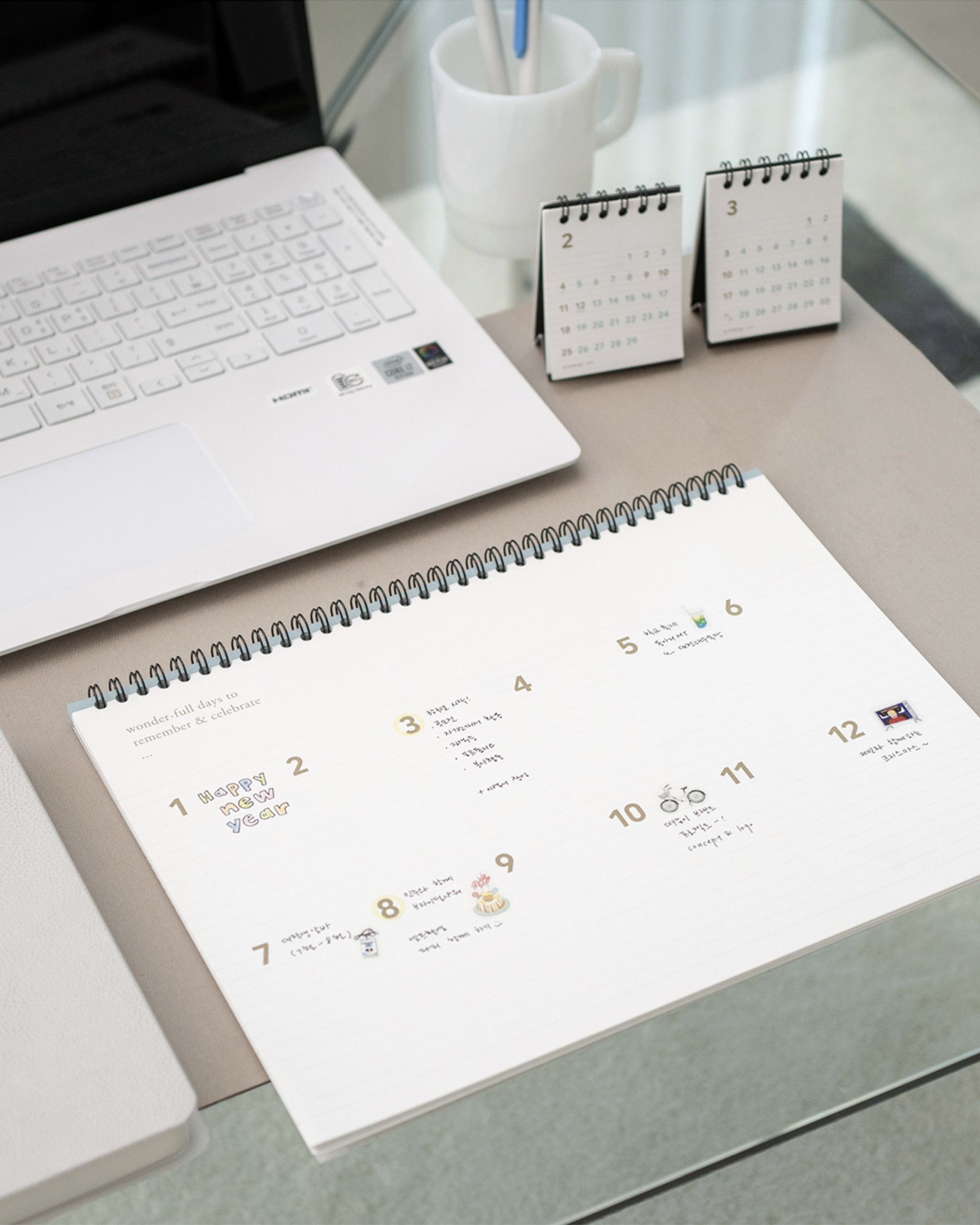 MochiThings: 2024 Wide Basic Desk Weekly Planner