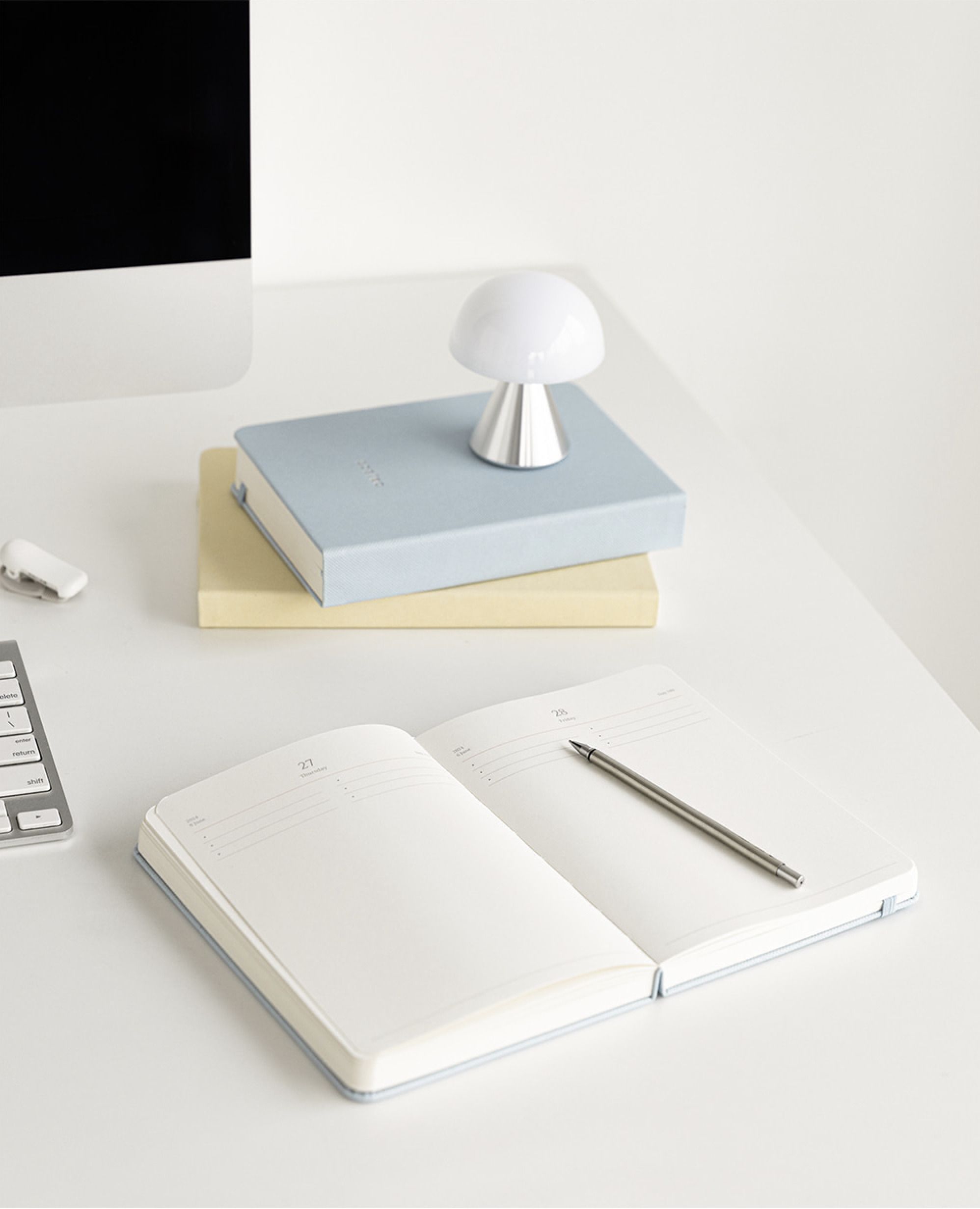 MochiThings: 2024 Object Daily Planner