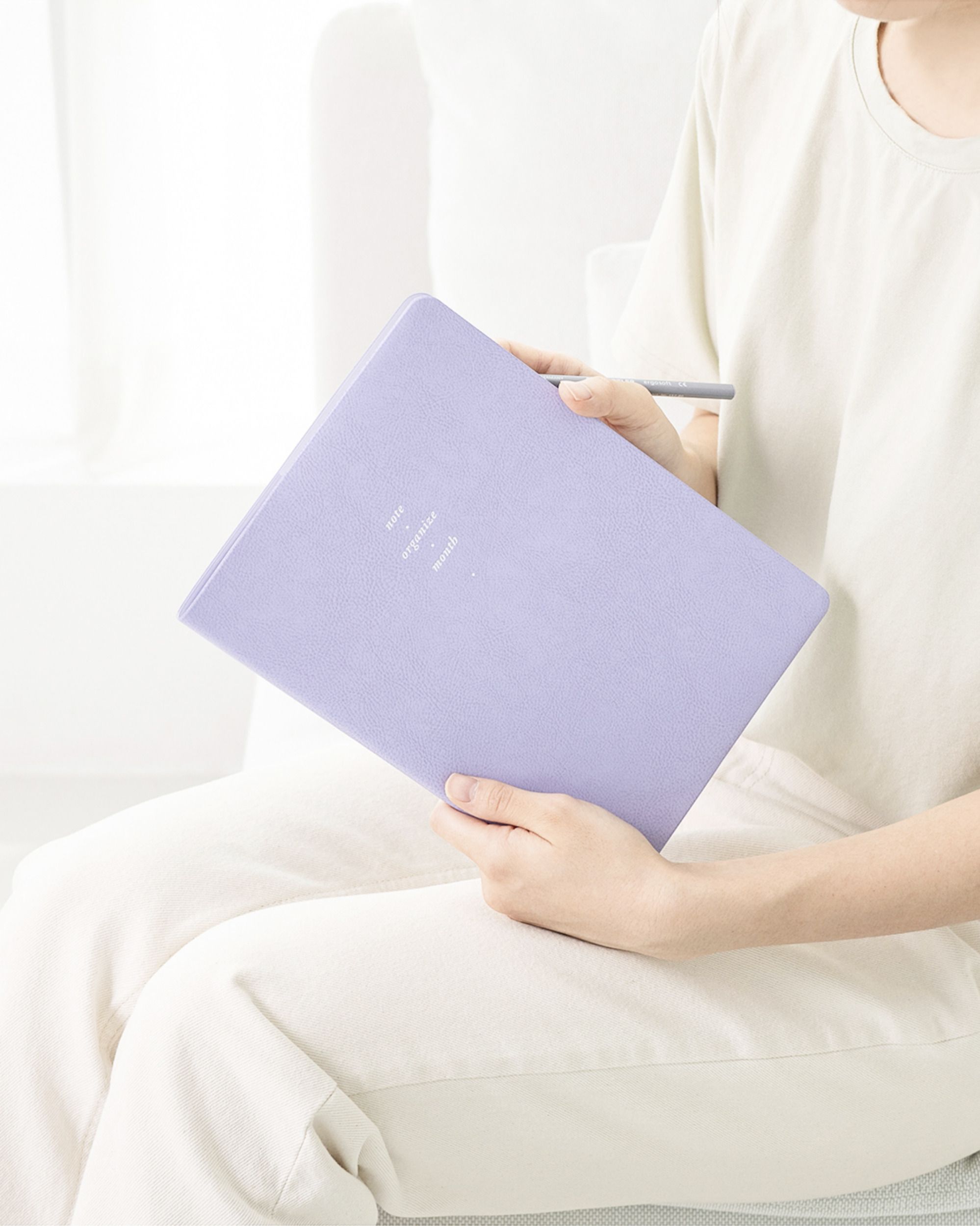 MochiThings: 2024 B5 Slim & Wide Monthly Planner