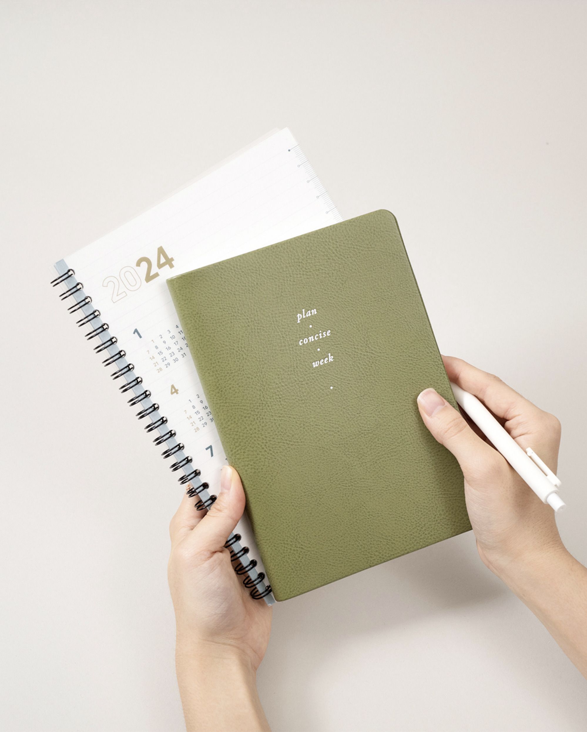 MochiThings: 2024 Slim & Wide Weekly Planner