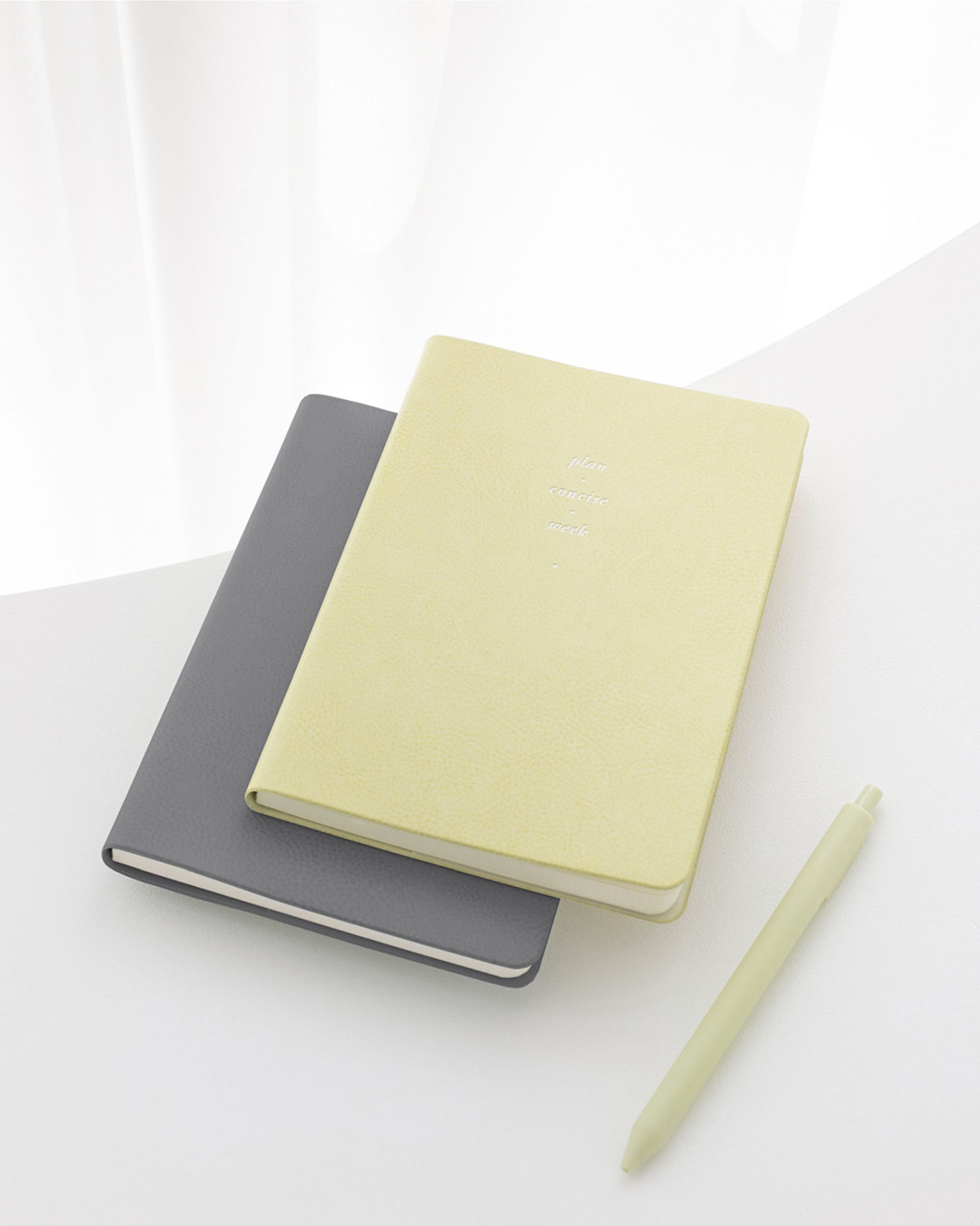 MochiThings: 2024 Slim & Wide Weekly Planner