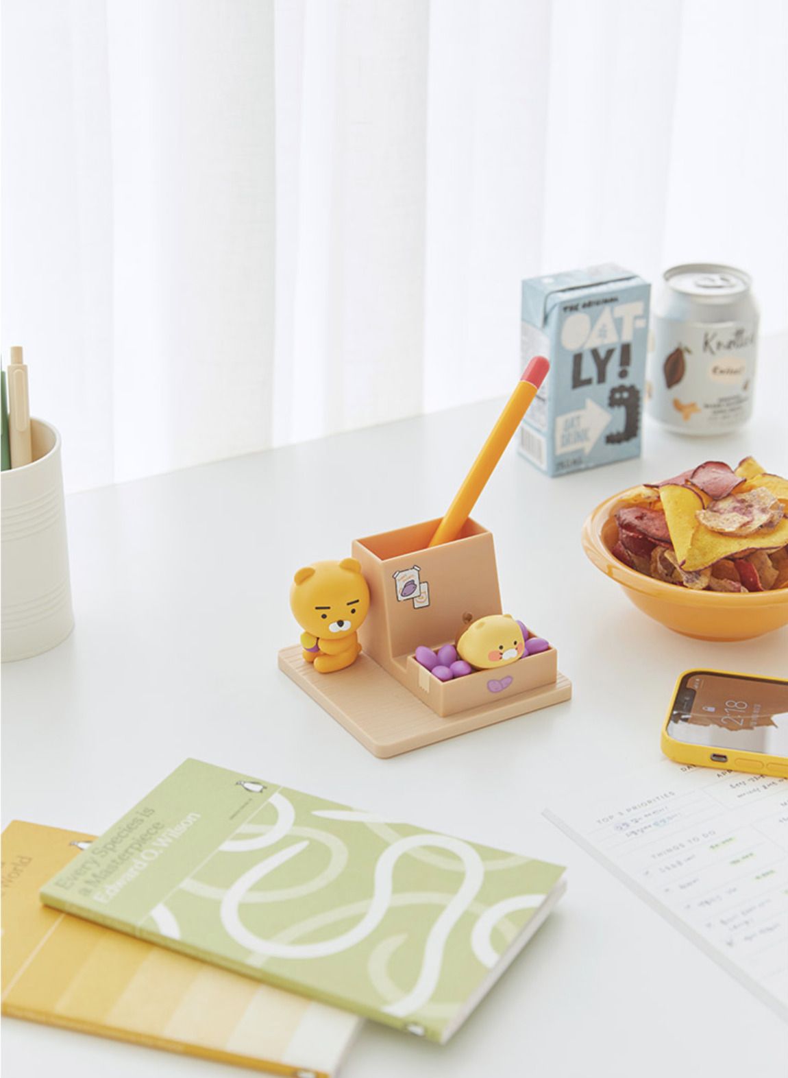 MochiThings: Ryan & Choonsik Sweet Potato Phone Stand