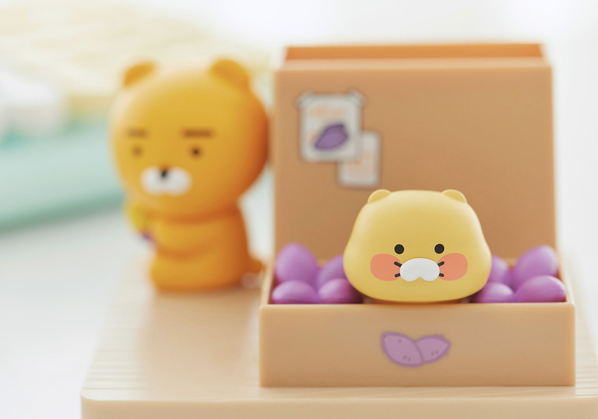 MochiThings: Ryan & Choonsik Sweet Potato Phone Stand