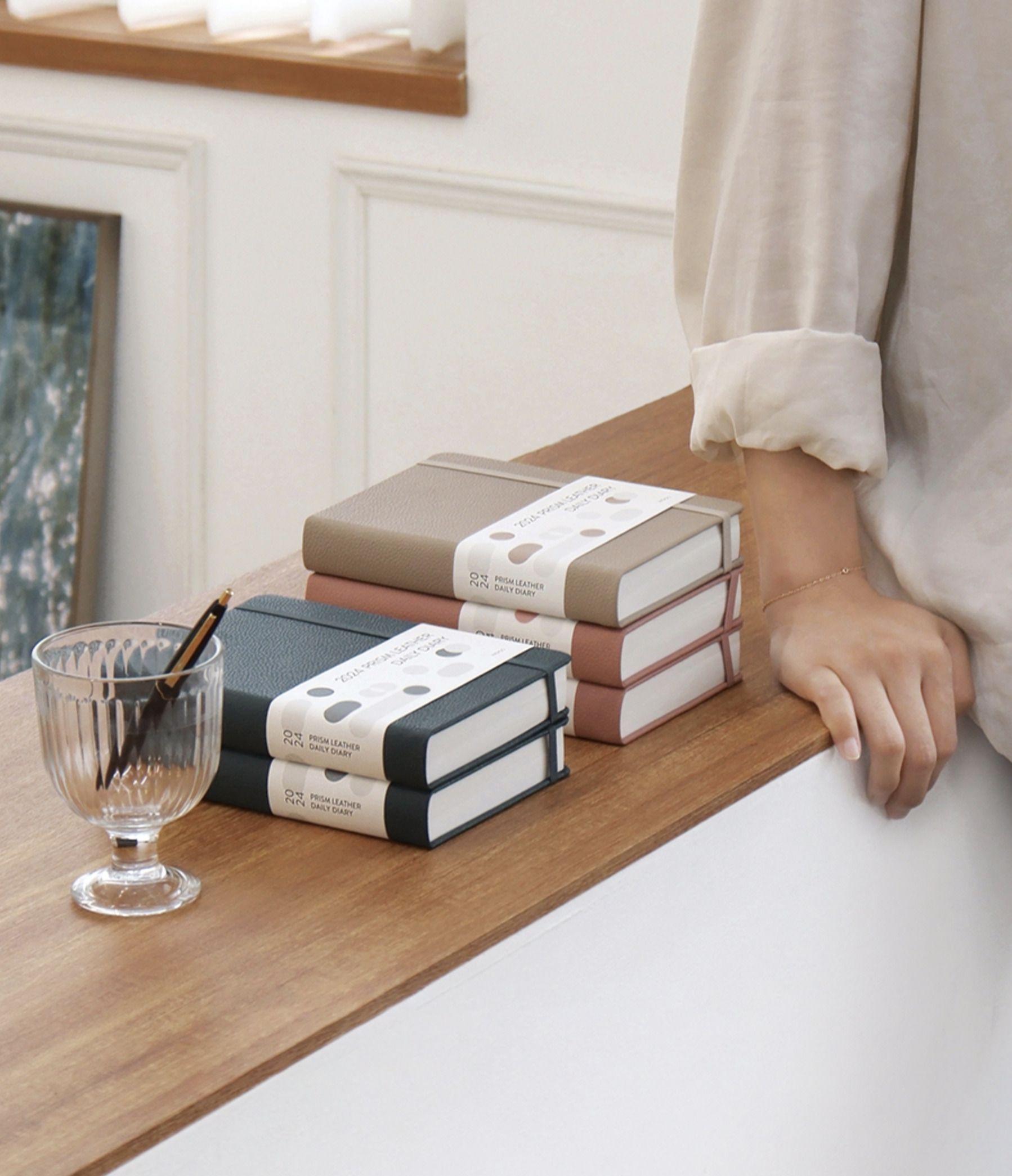 MochiThings: 2024 Prism 365 Days B6 Leather Daily Planner