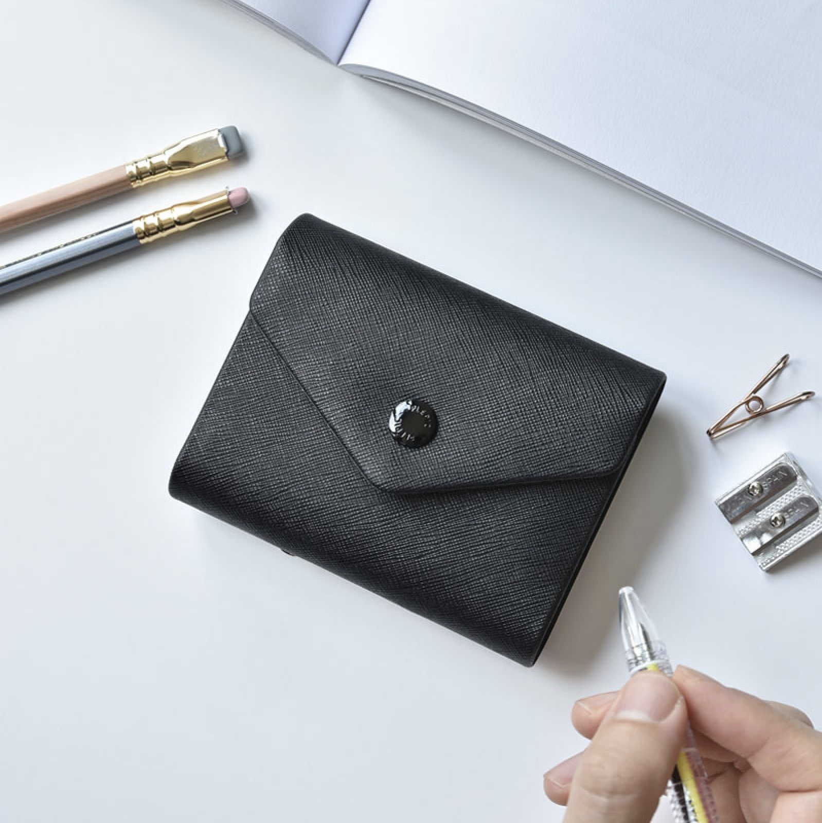 MochiThings: Mini Gentle 3 Ring Binder