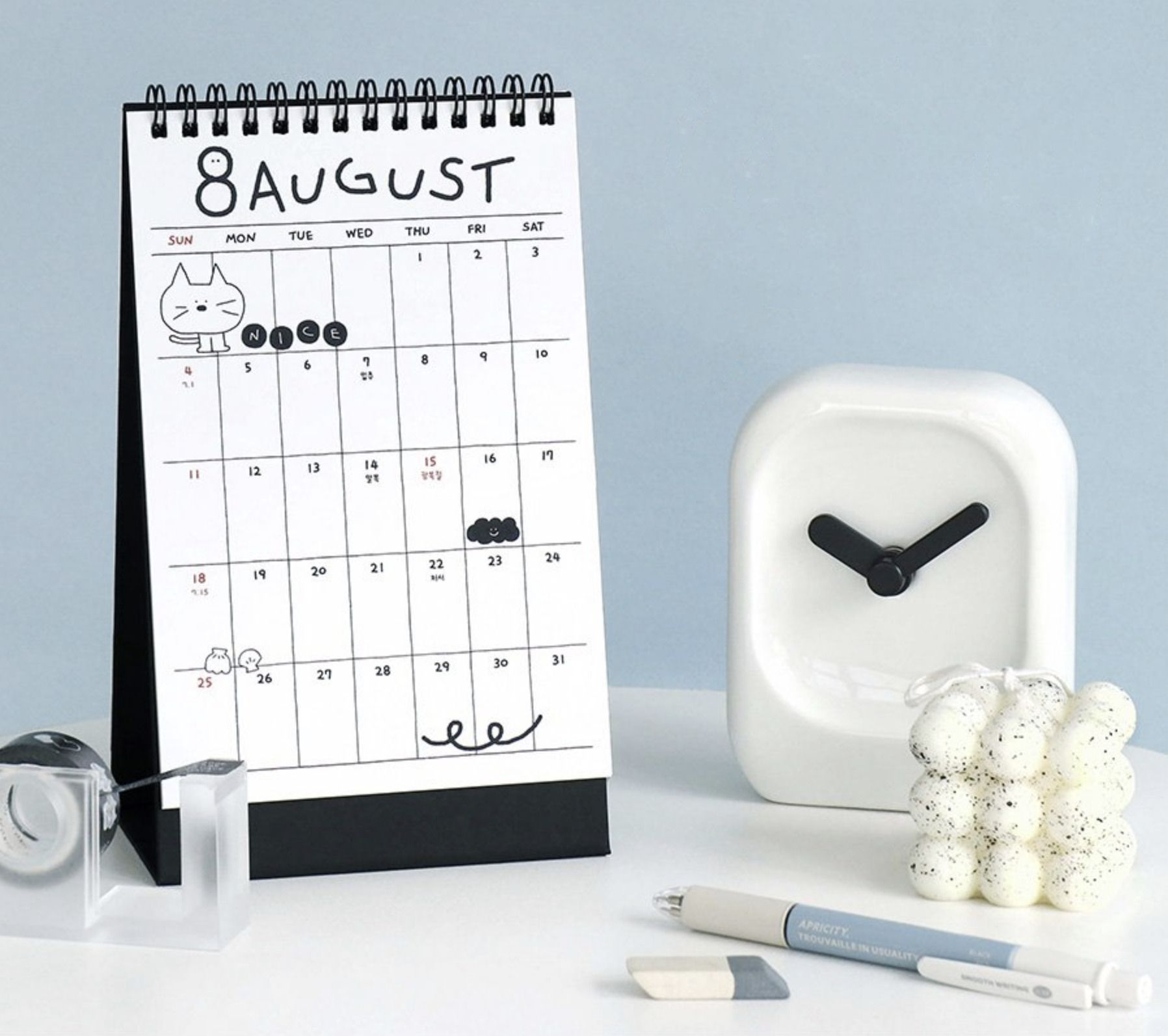 MochiThings: 2024 Doodle Desk Calendar