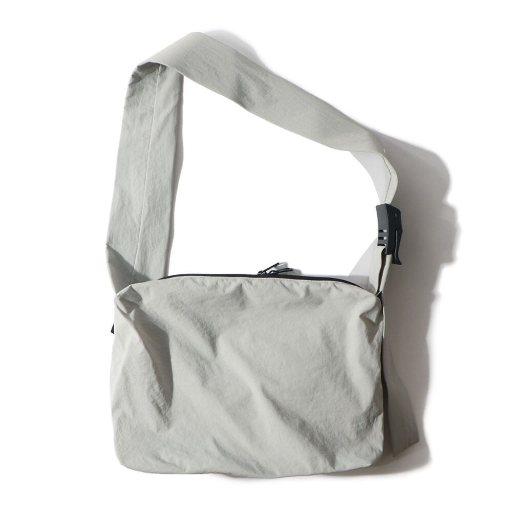 MochiThings: Basic Small Crossbody Bag