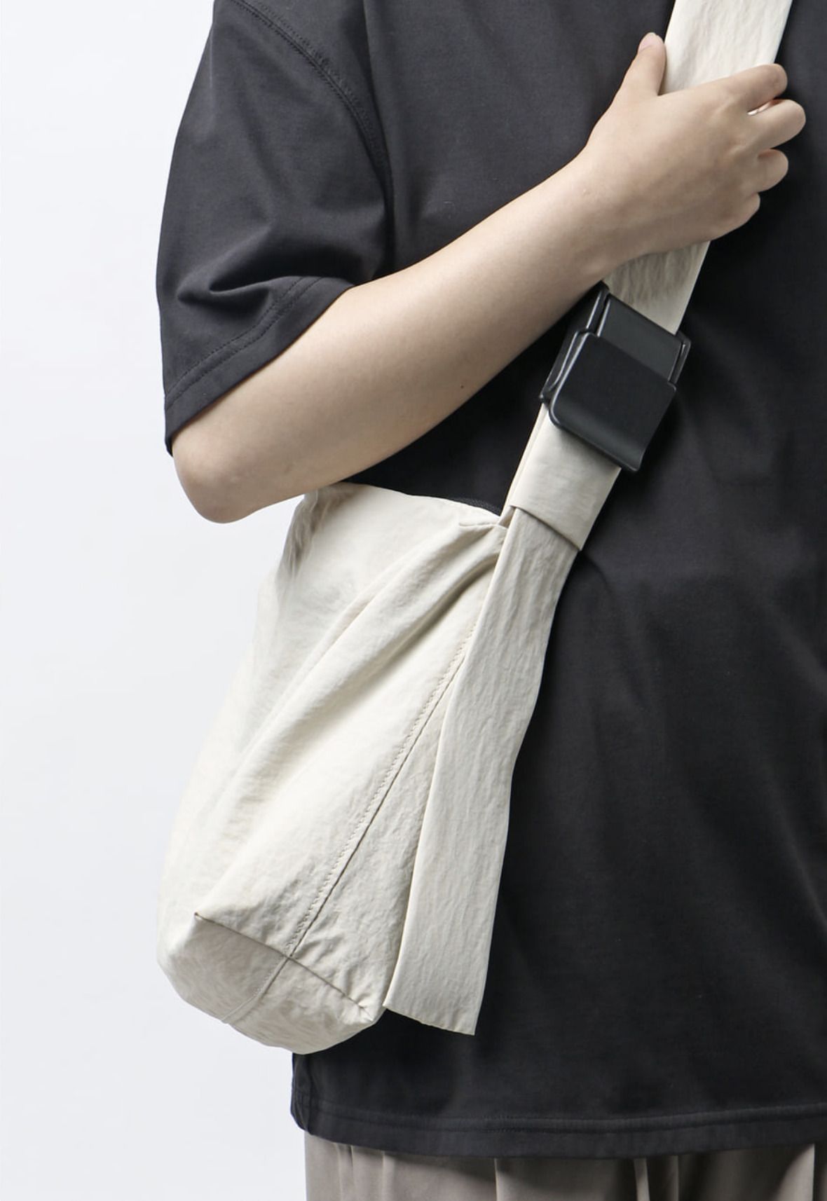 MochiThings: Basic Small Crossbody Bag