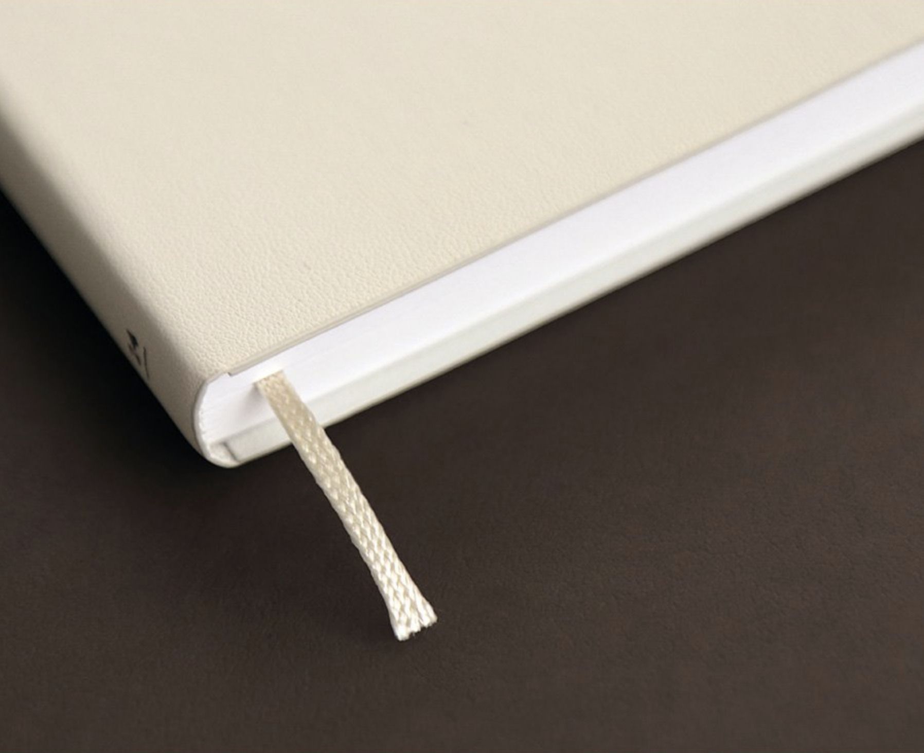 MochiThings: 2024 Small Journal J Planner