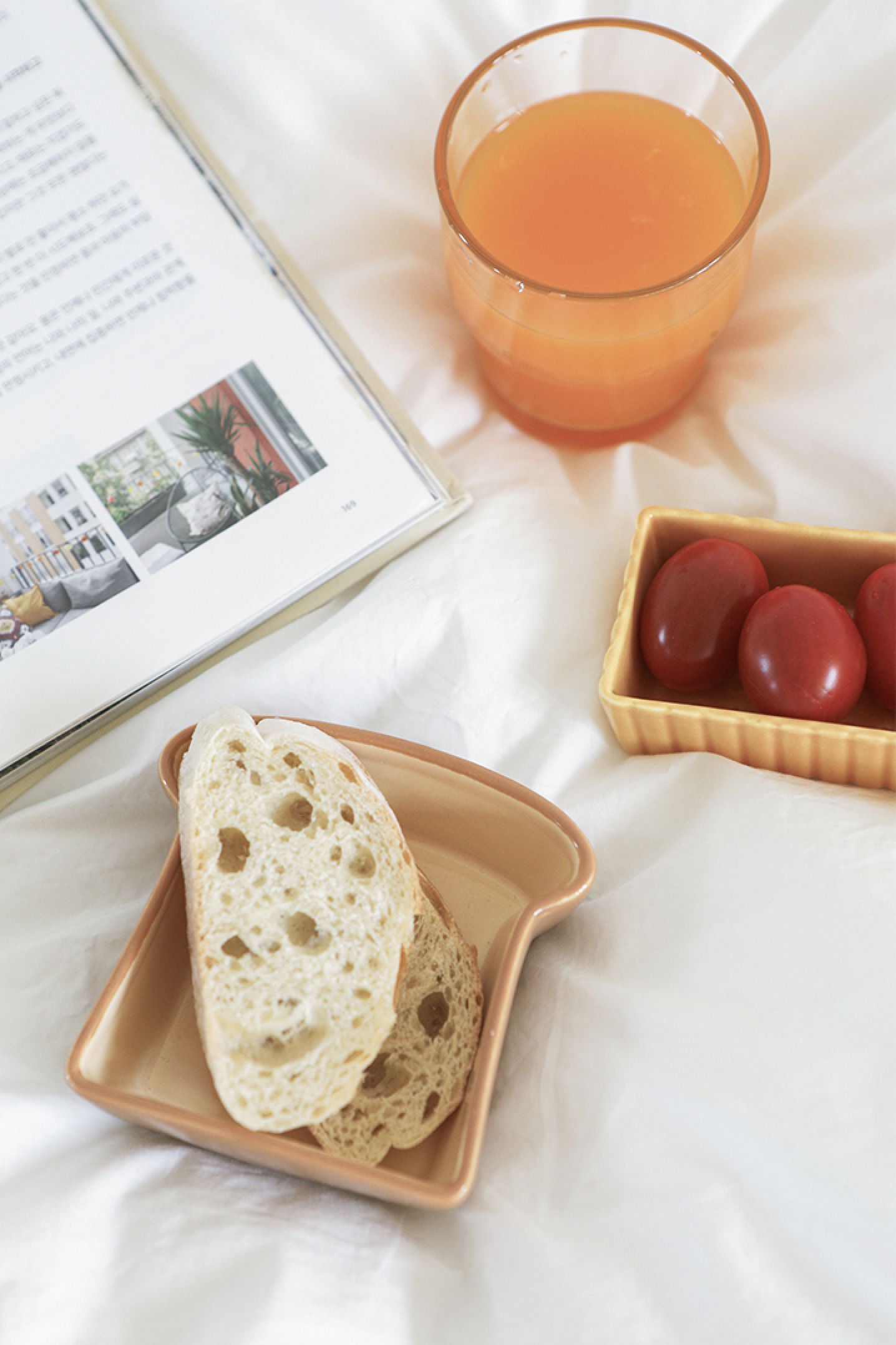 MochiThings: Mini Bread & Biscuit Bowl Set