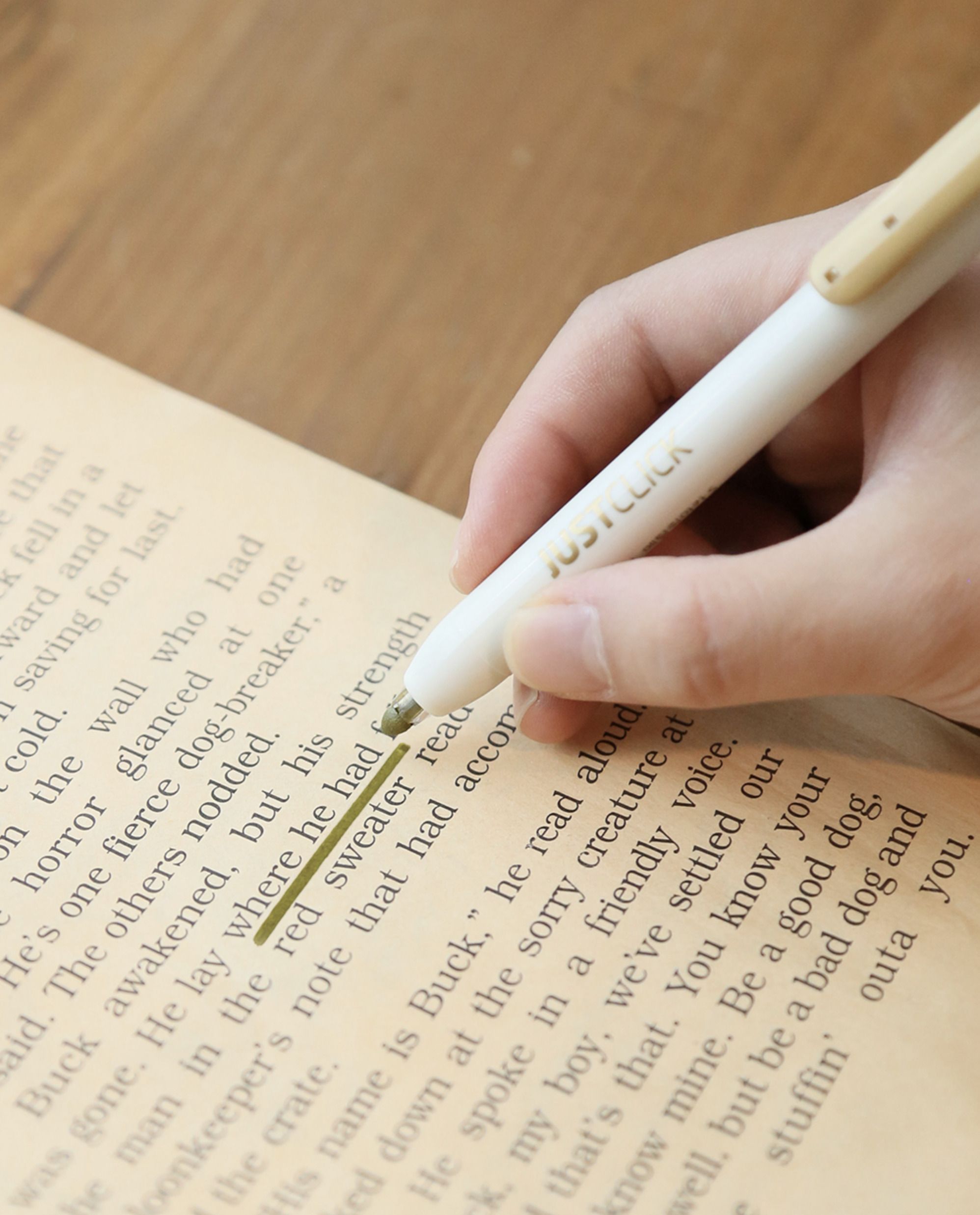 MochiThings: 12pcs Small Metallic Retractable Marker Set