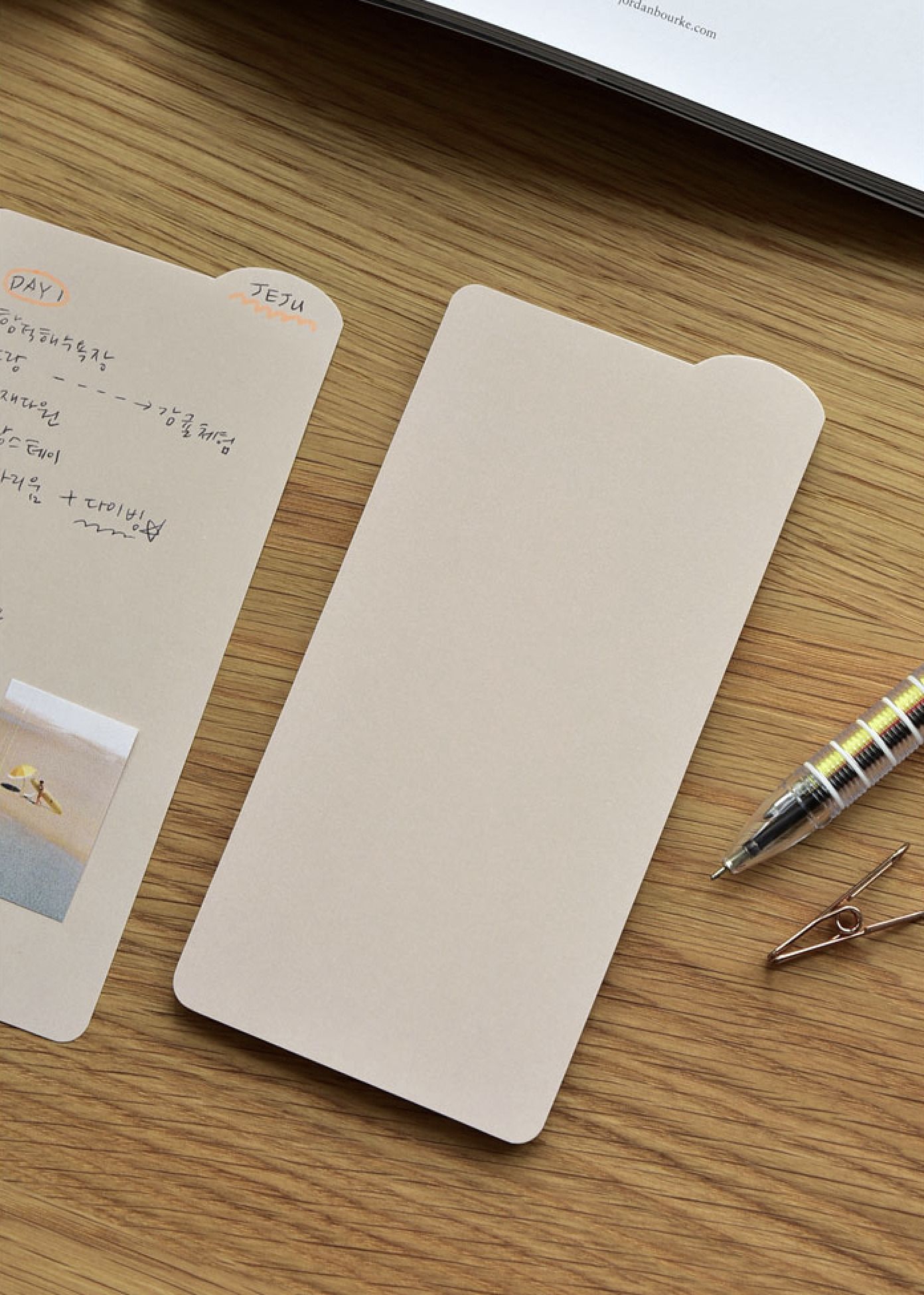 MochiThings: Colorful Rounded Edge Index Sticky Note