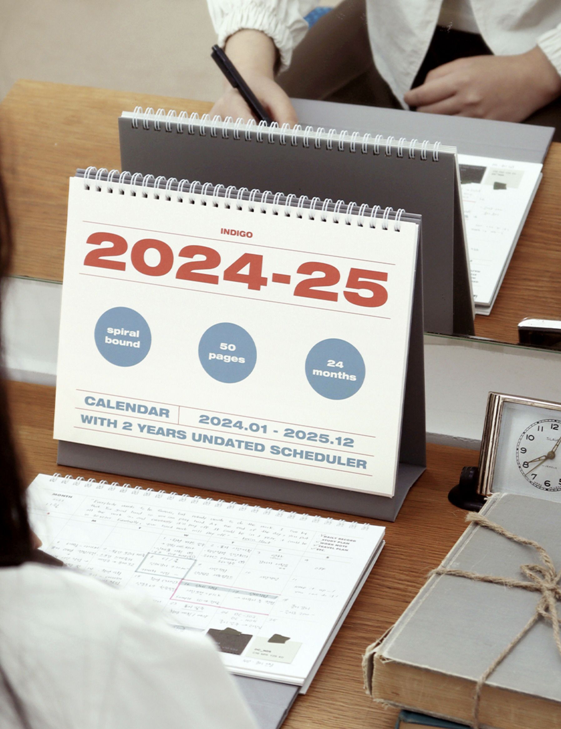 MochiThings: 2024-2025 Basic Desk Calendar