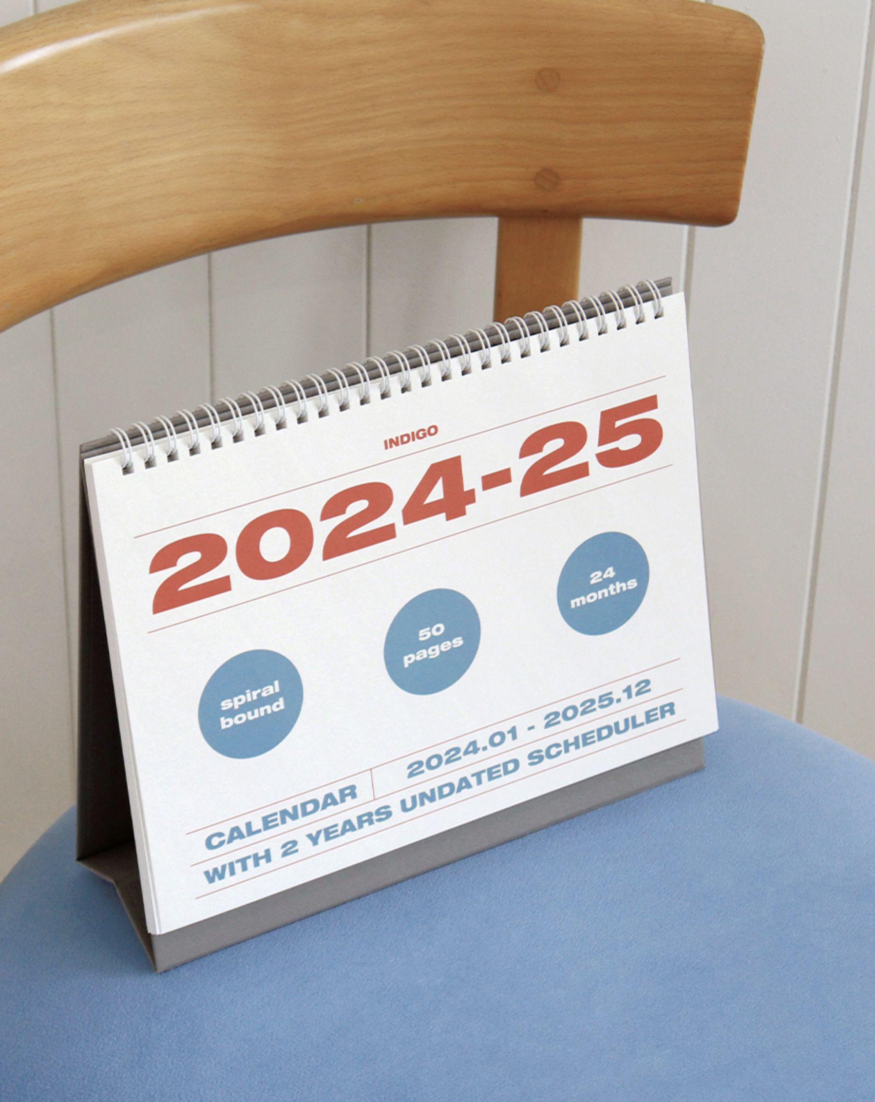 MochiThings: 2024-2025 Basic Desk Calendar