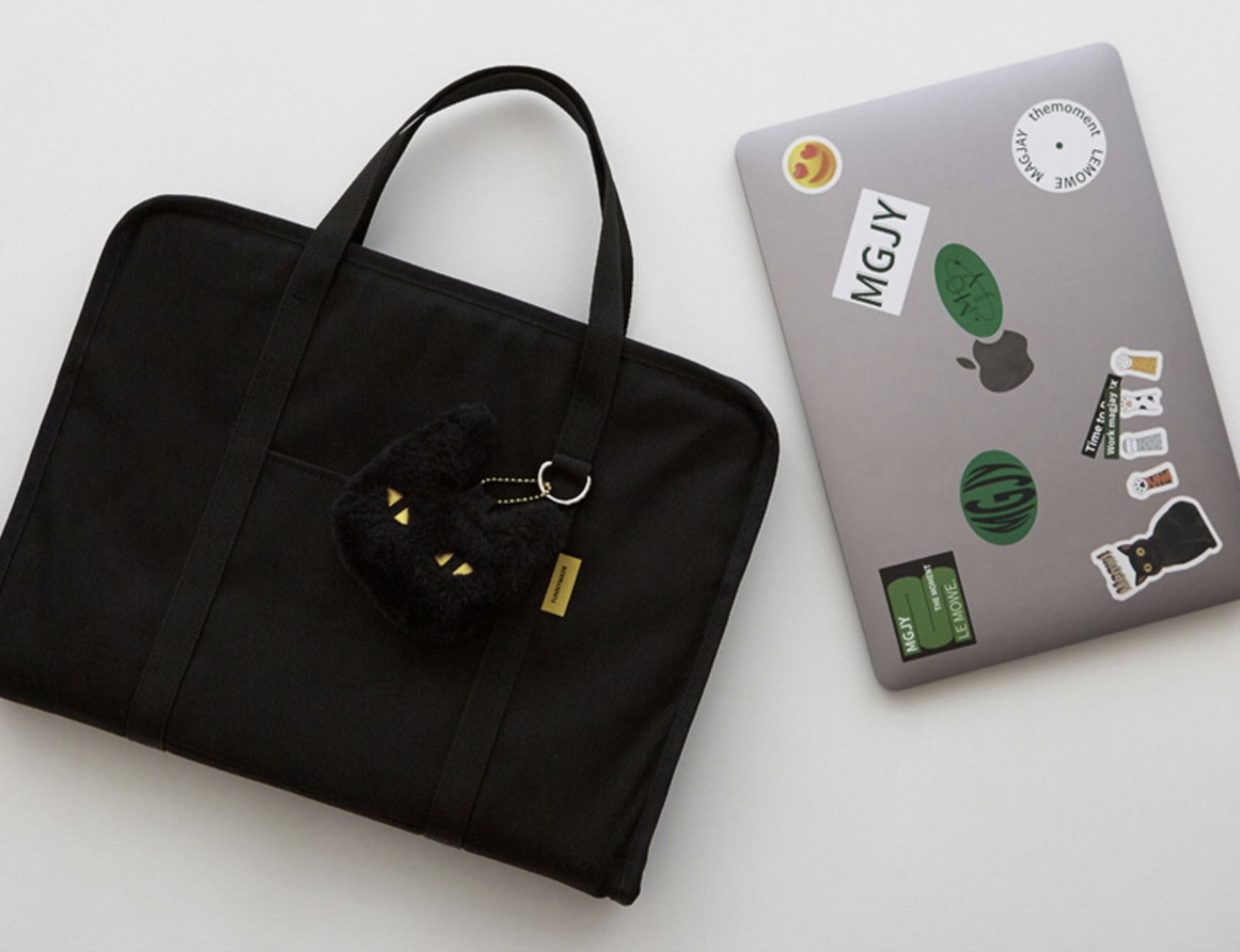 MochiThings: Canvas 14 in. Laptop Tote Bag