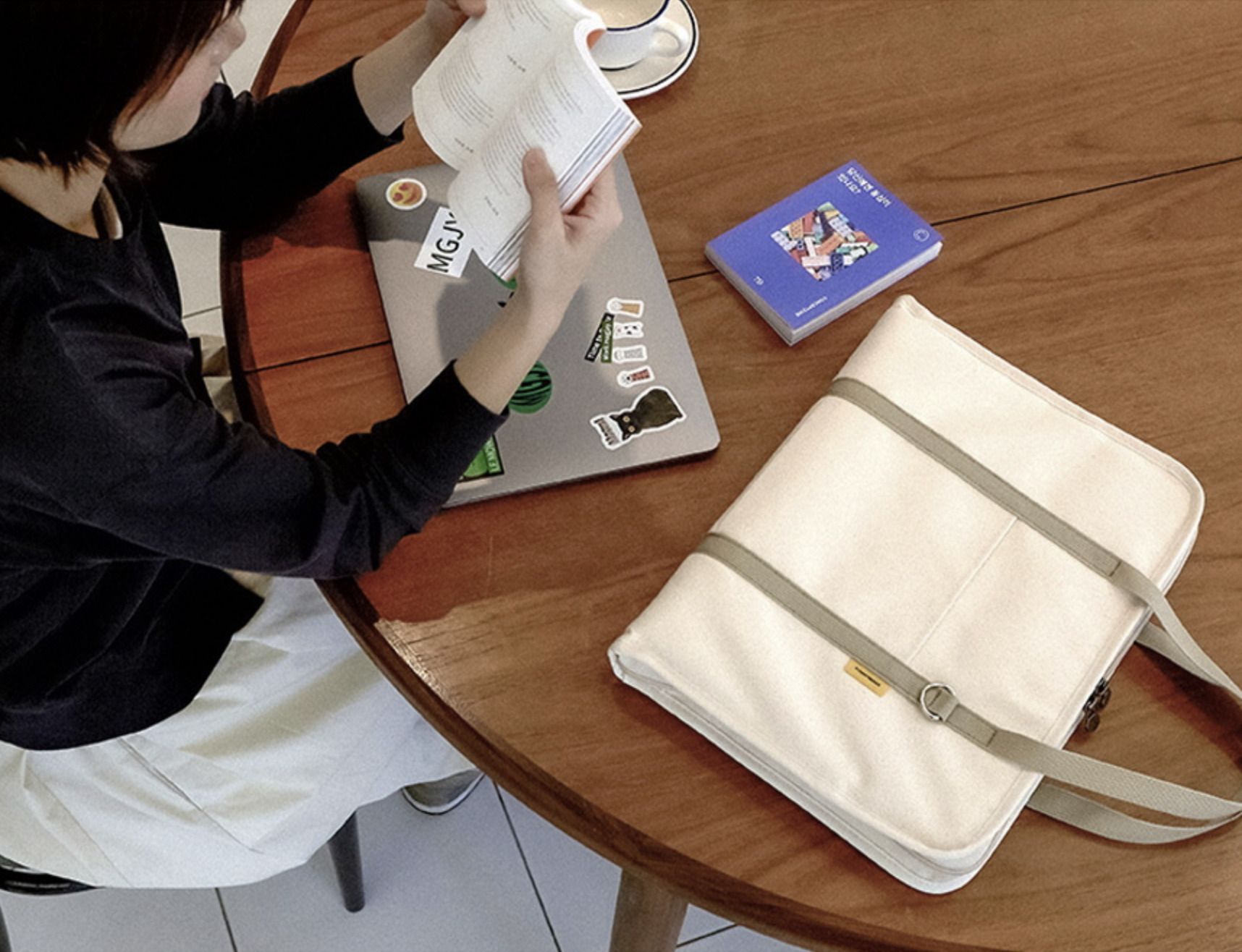 MochiThings: Canvas 14 in. Laptop Tote Bag