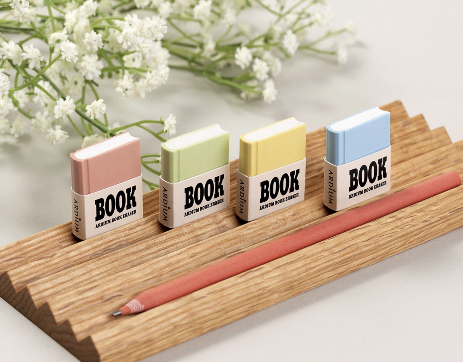 MochiThings: Colorful Book Eraser