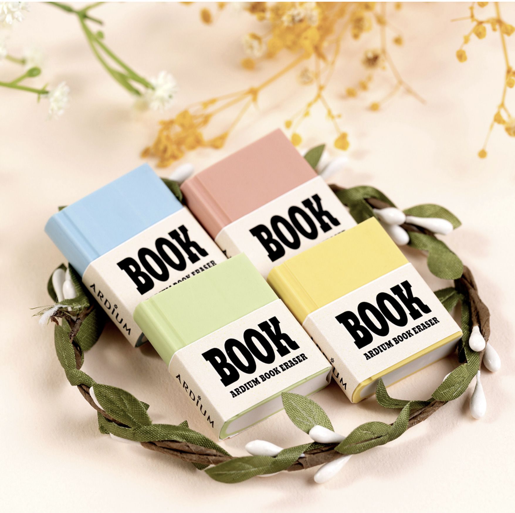 MochiThings: Colorful Book Eraser