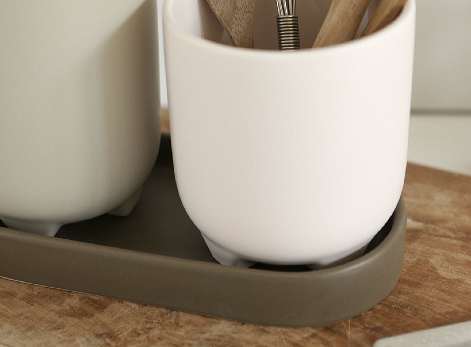 MochiThings: Modern Ceramic Utensil Holder Set