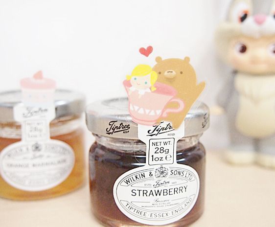 MochiThings: Lala & Berry Sticker