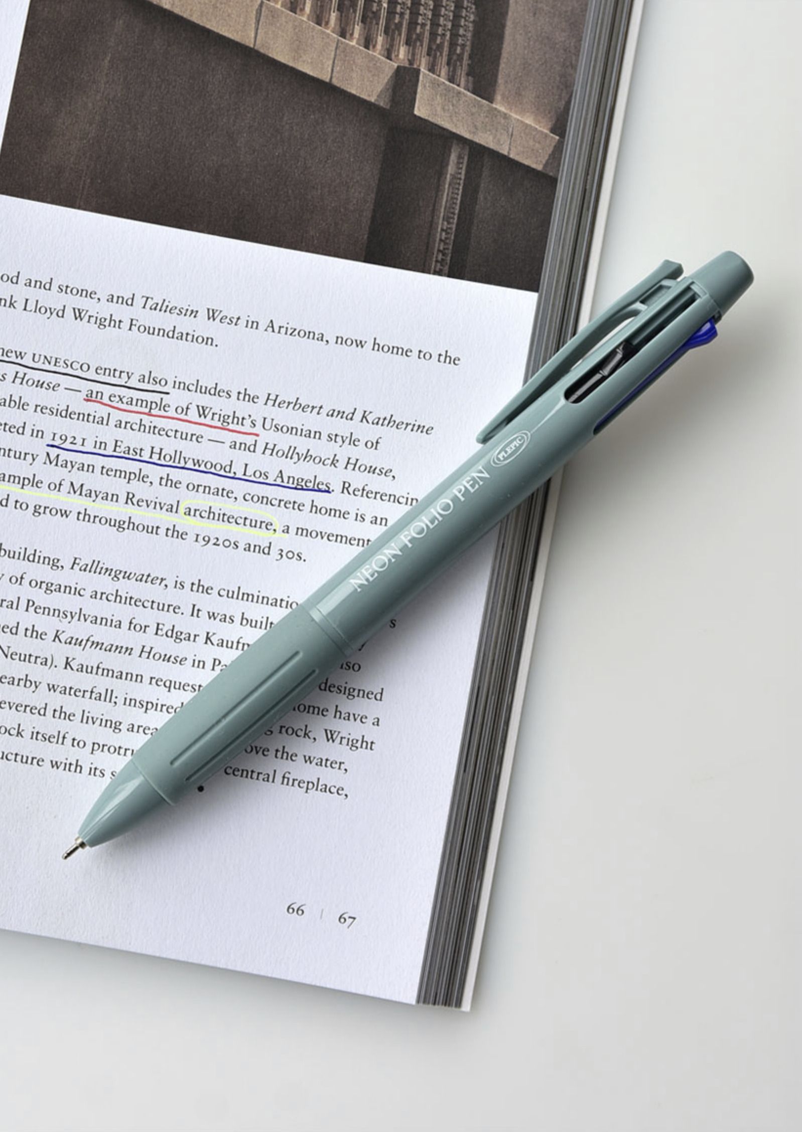 MochiThings: Neon Folio 4 Color Pen