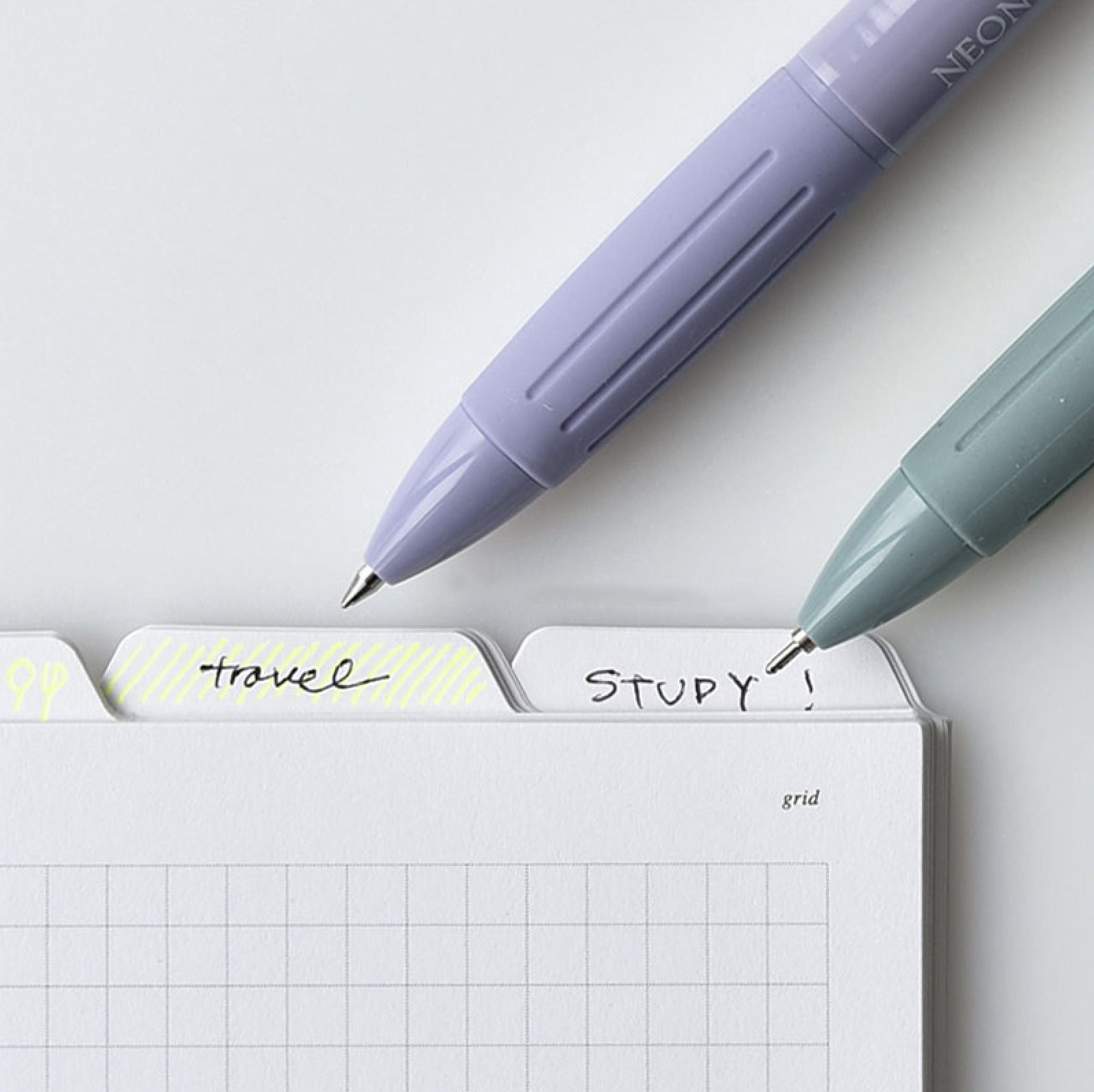 MochiThings: Neon Folio 4 Color Pen