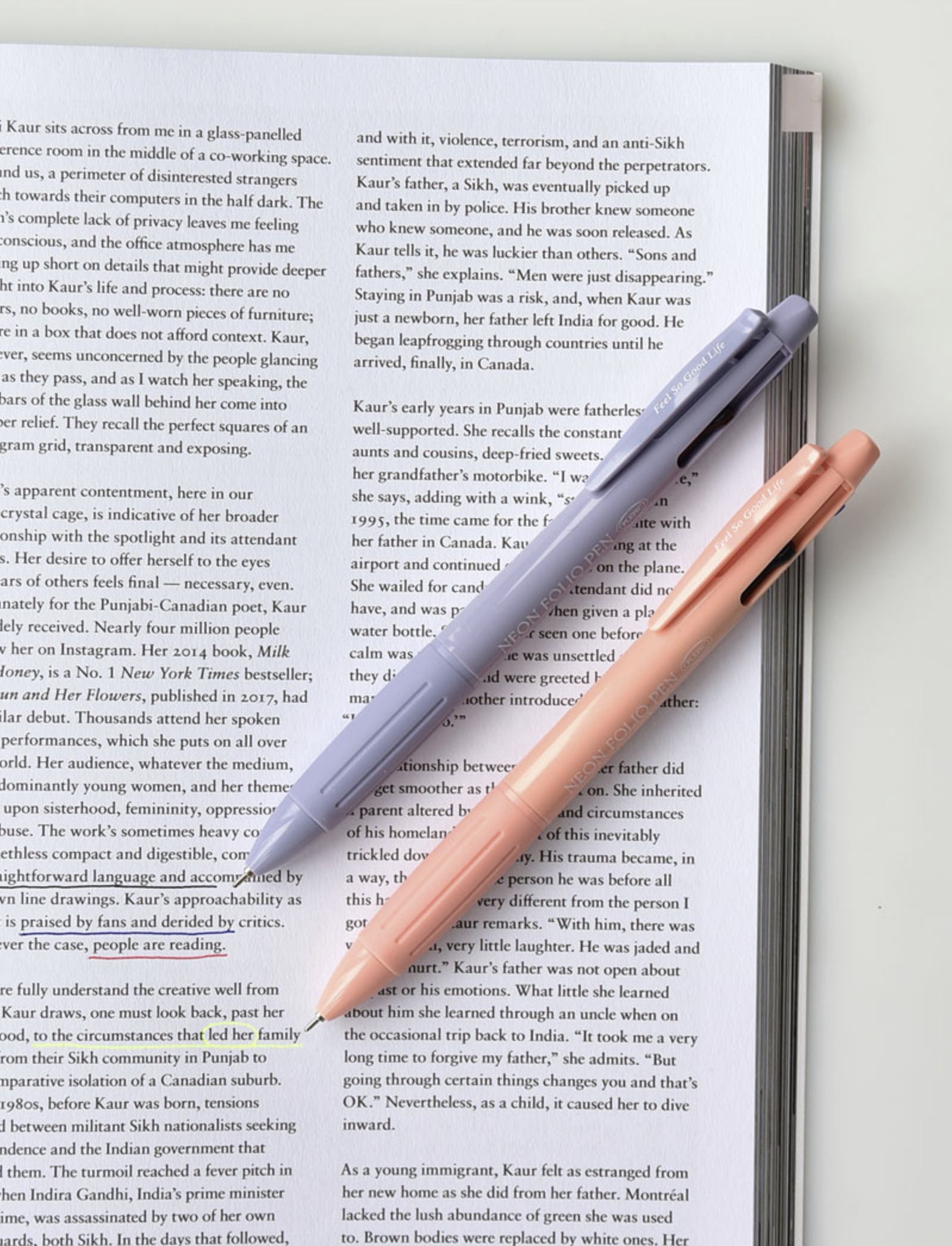 MochiThings: Neon Folio 4 Color Pen