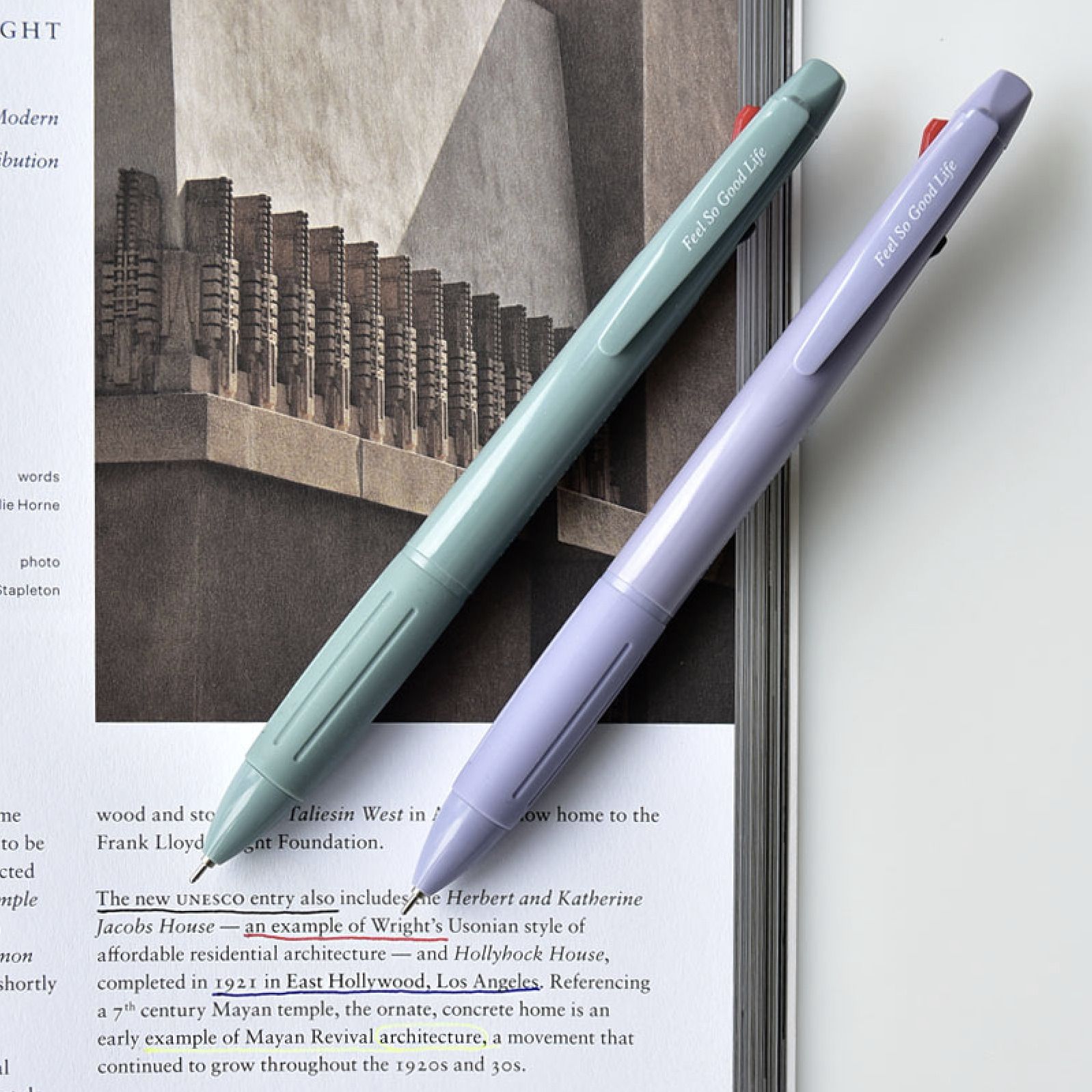 MochiThings: Neon Folio 4 Color Pen