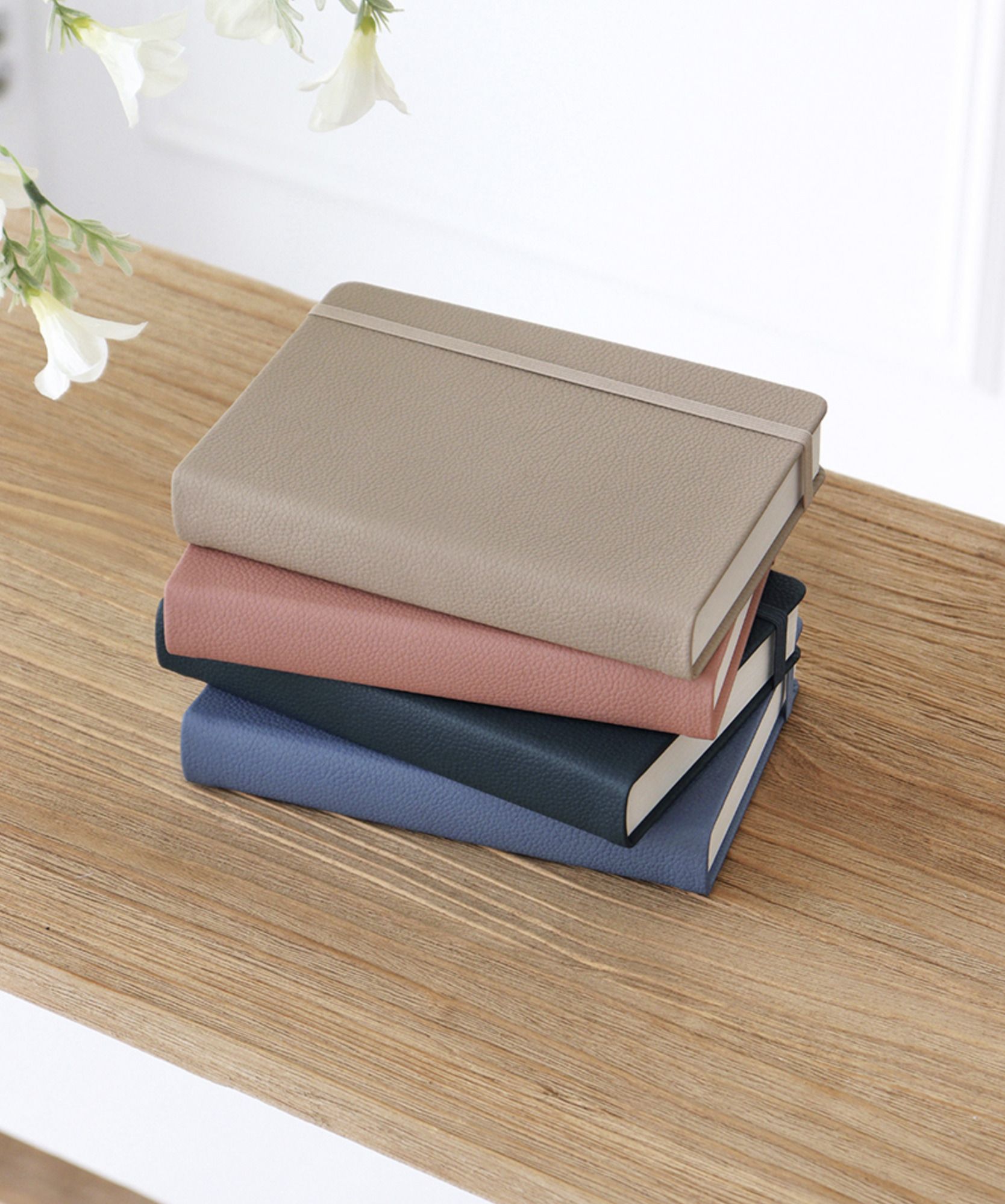 MochiThings: Prism 365 Days B6 Leather Daily Planner