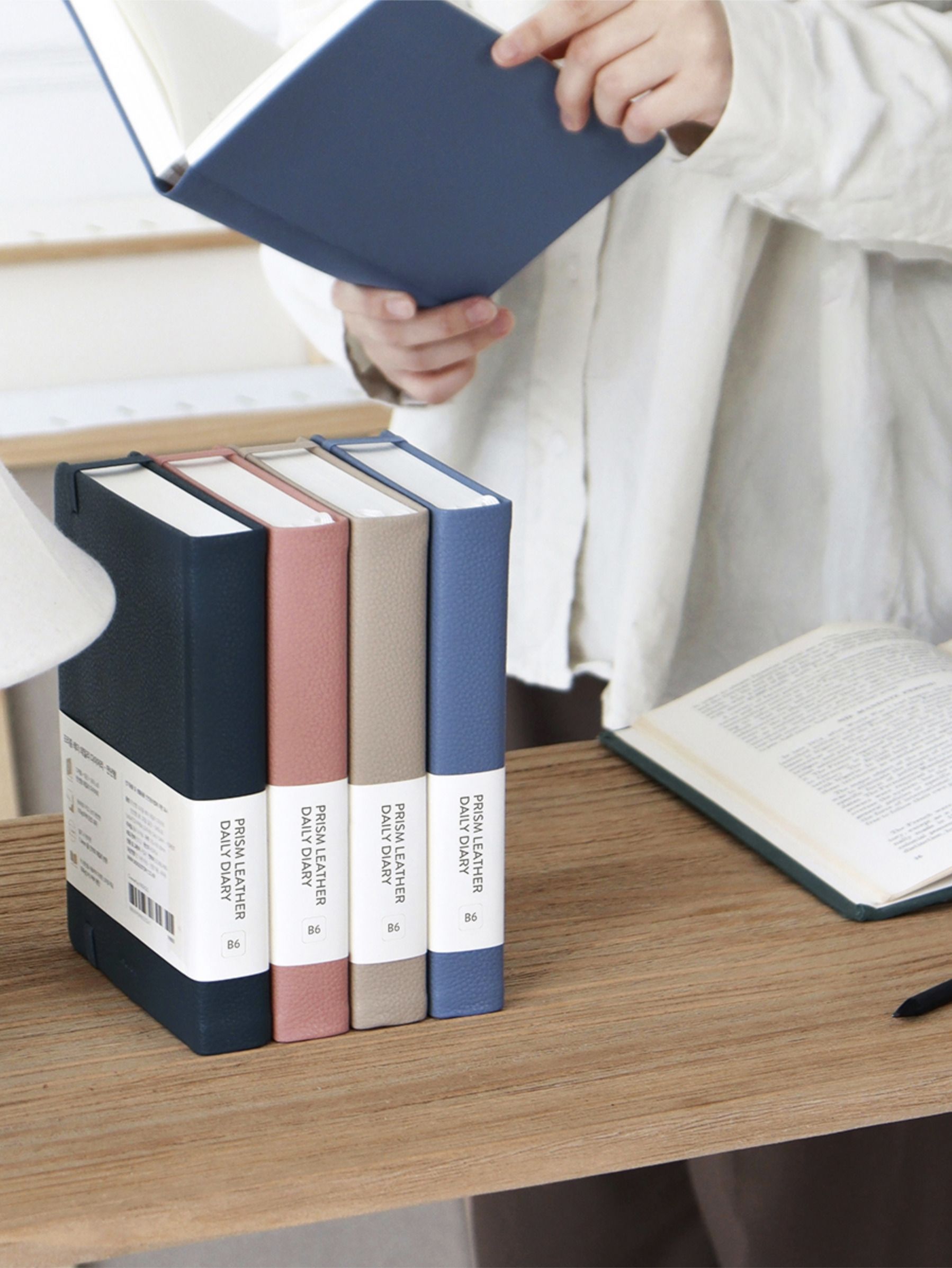 MochiThings: Prism 365 Days B6 Leather Daily Planner