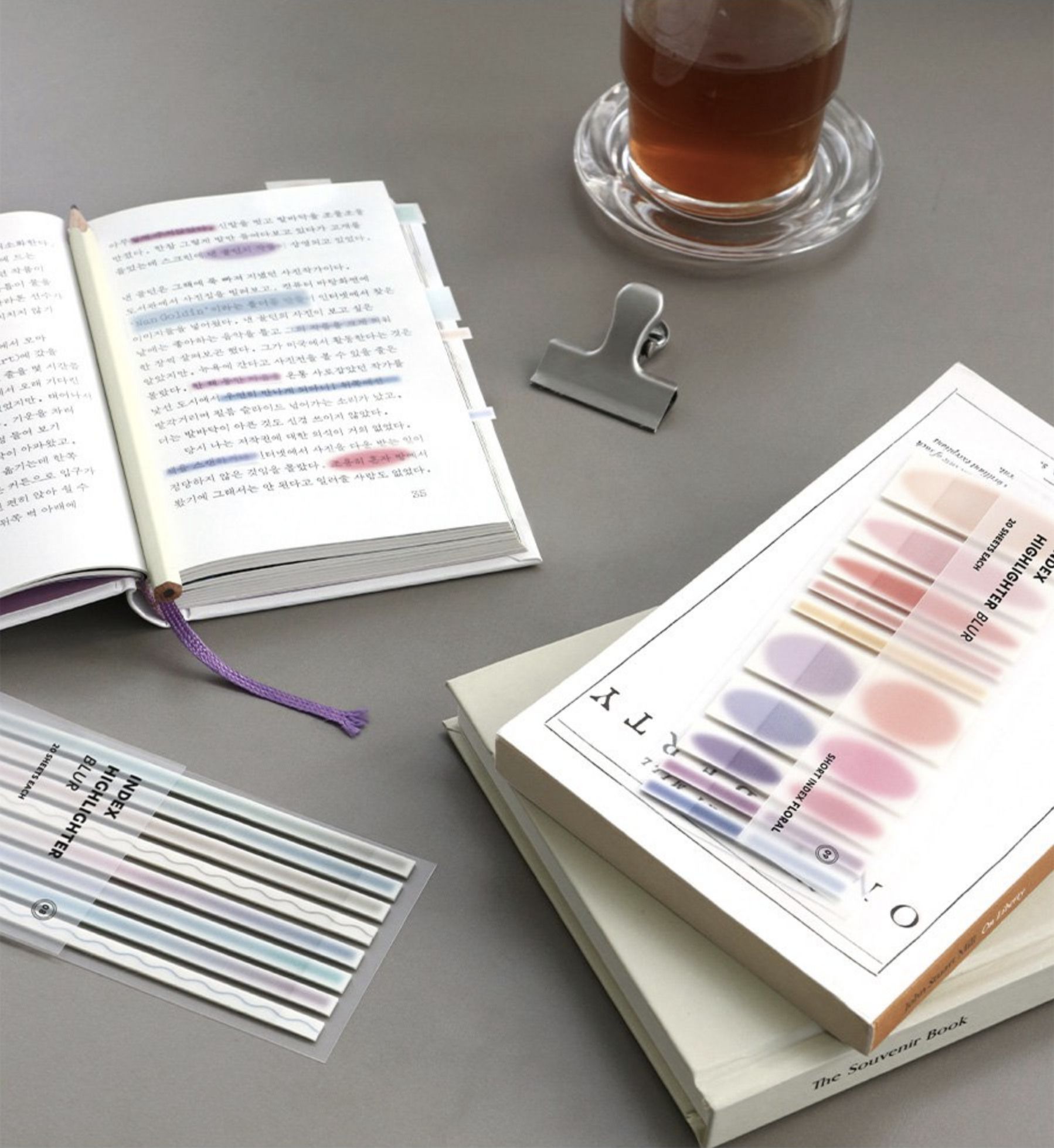 MochiThings: Long Blur Index Highlighter Sticky Note