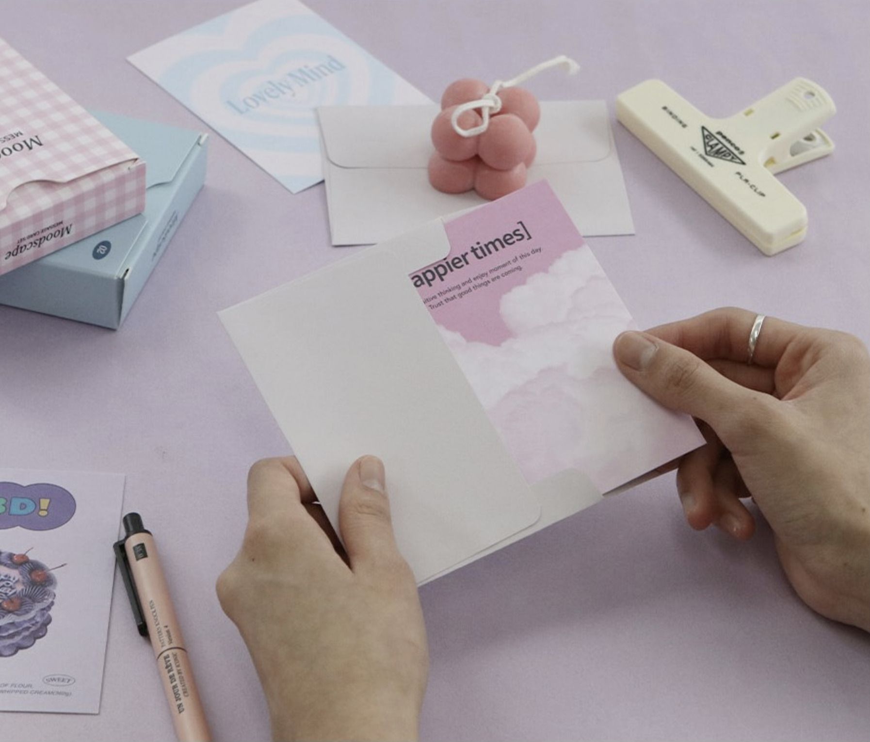 MochiThings: 24pcs Mini Moodscape Postcard Set