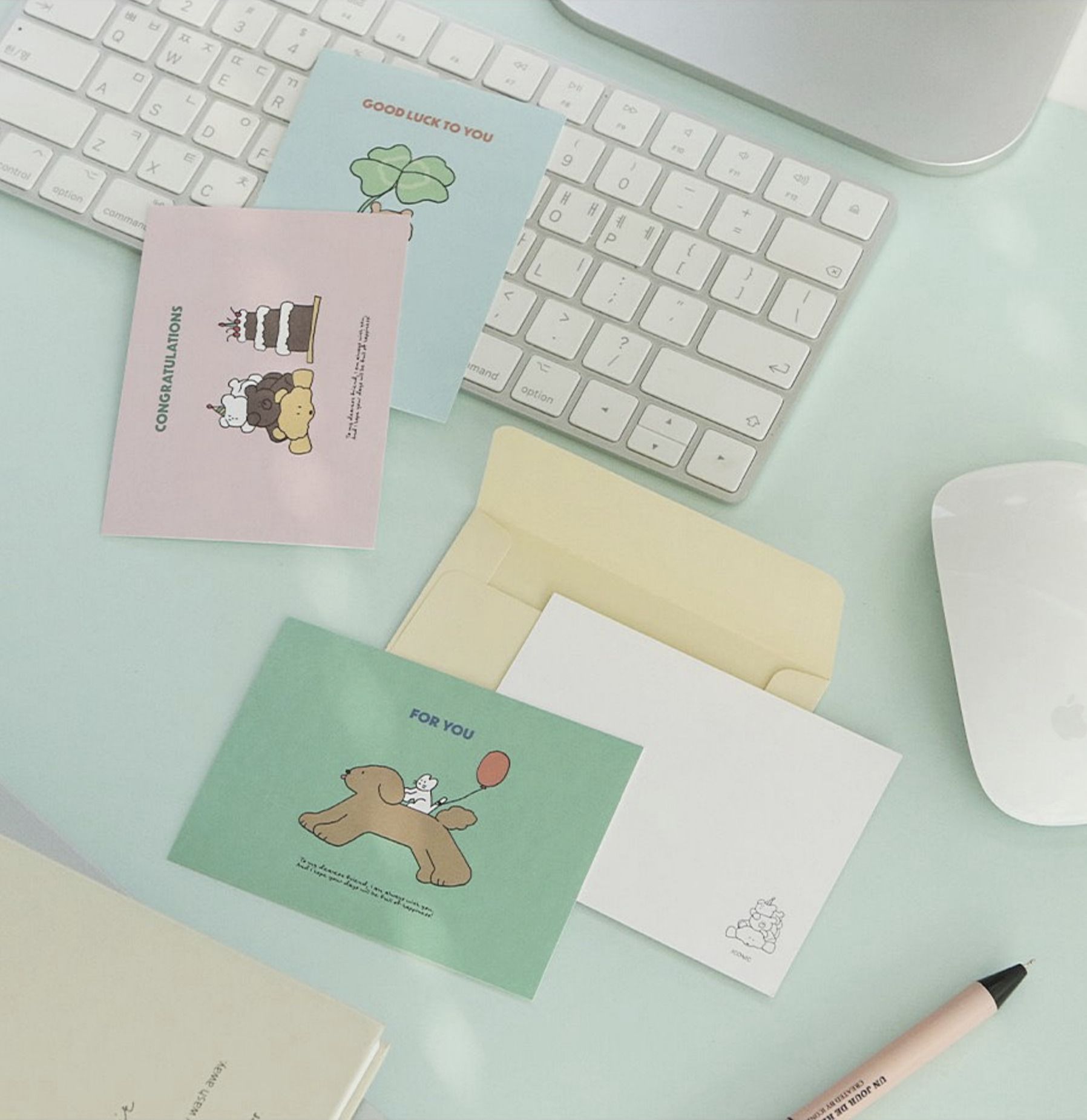 MochiThings: 24pcs Mini Cuddly Postcard Set